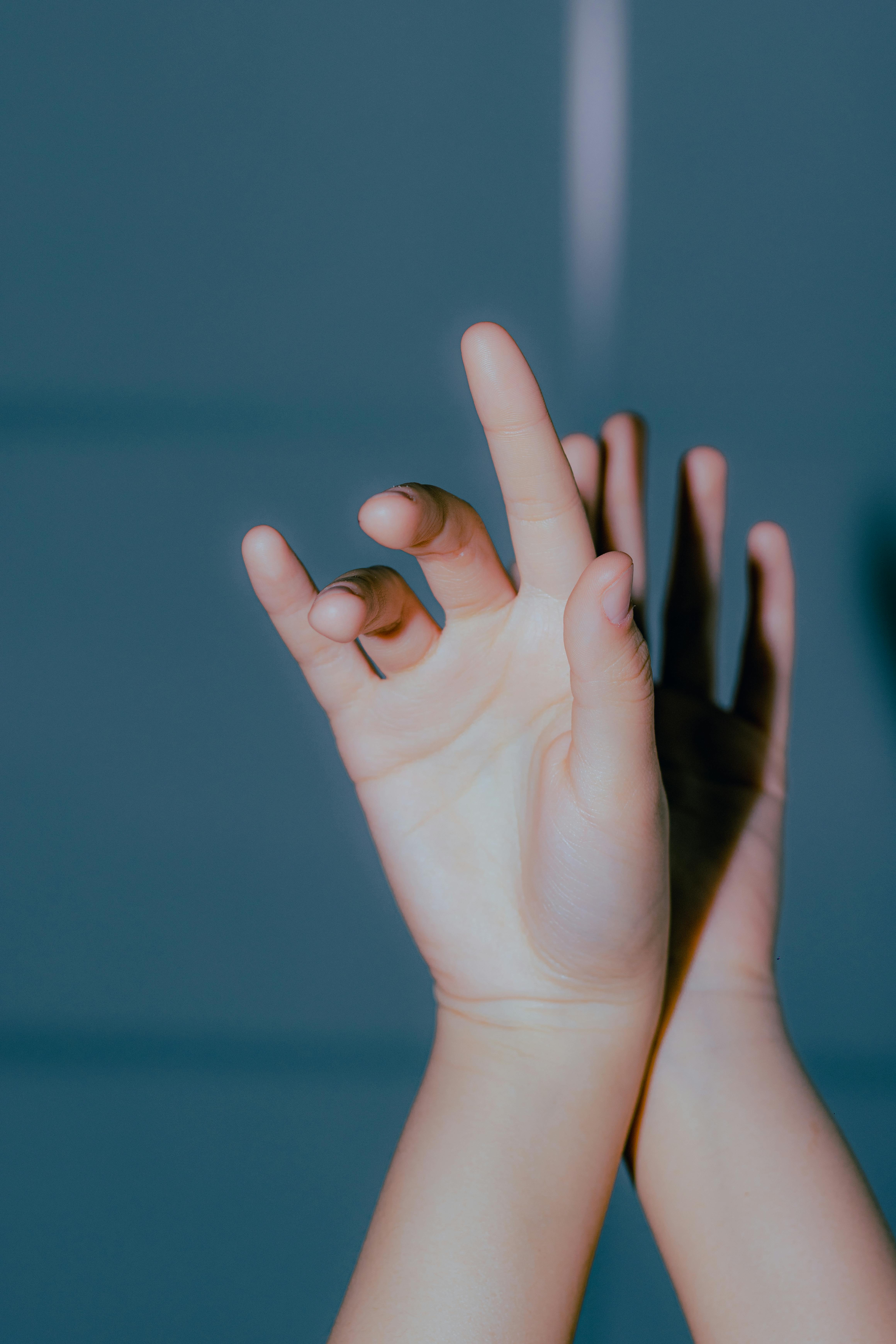 Close-Up Photography of Hand · Free Stock Photo