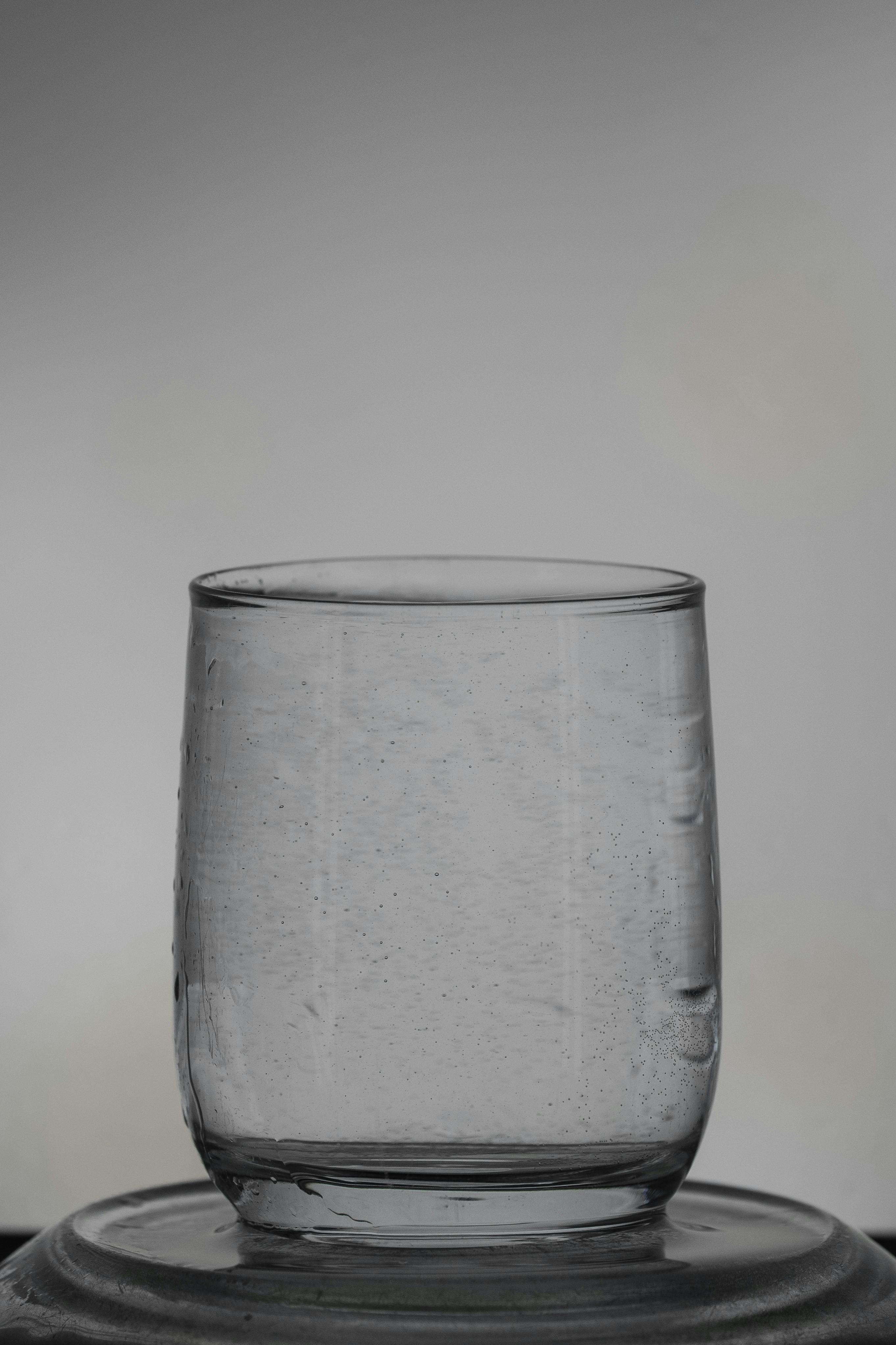 205.693+ Fotos y Imágenes de Vaso con agua Gratis · Banco de Fotos Gratis