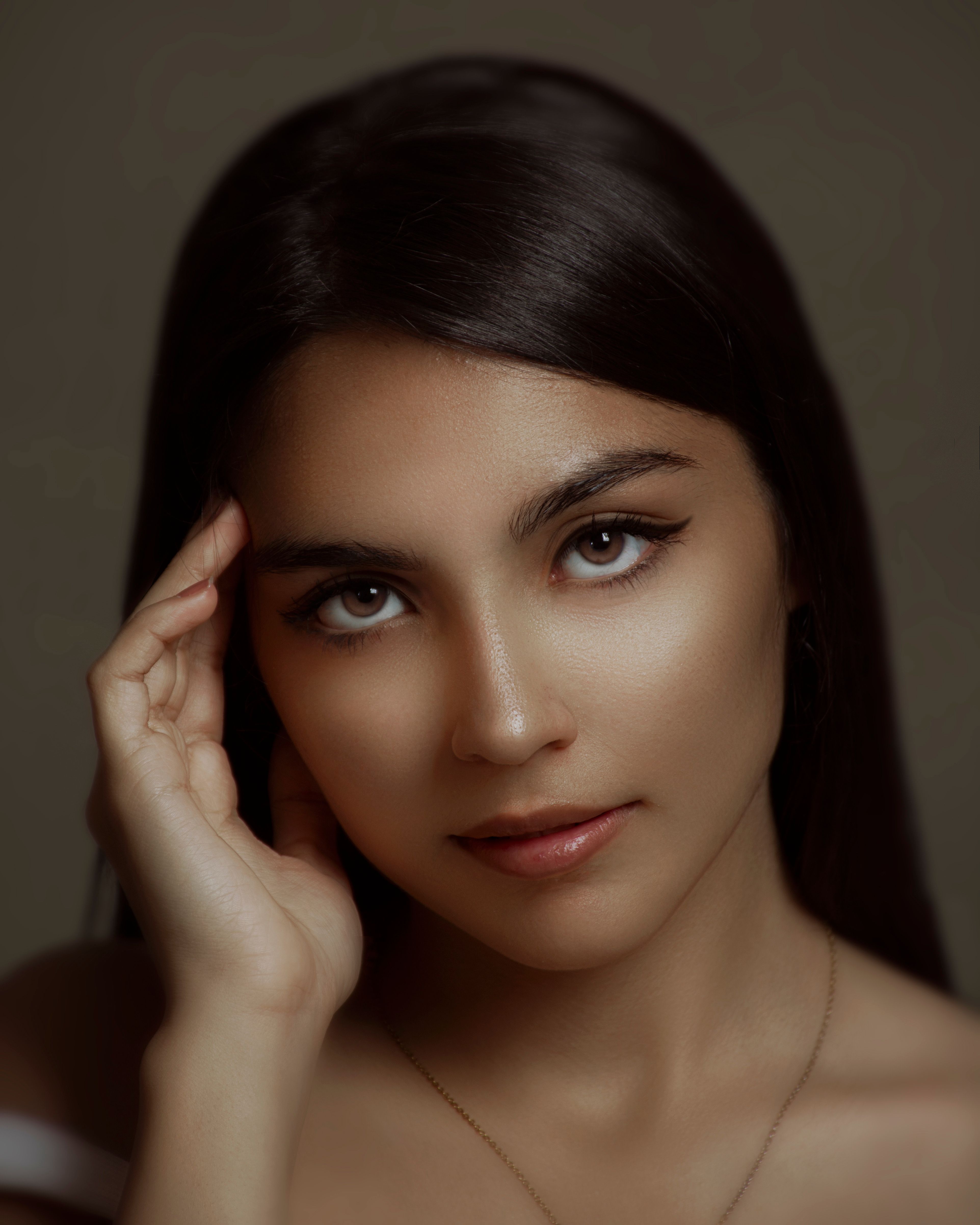 Brunette Woman Face · Free Stock Photo