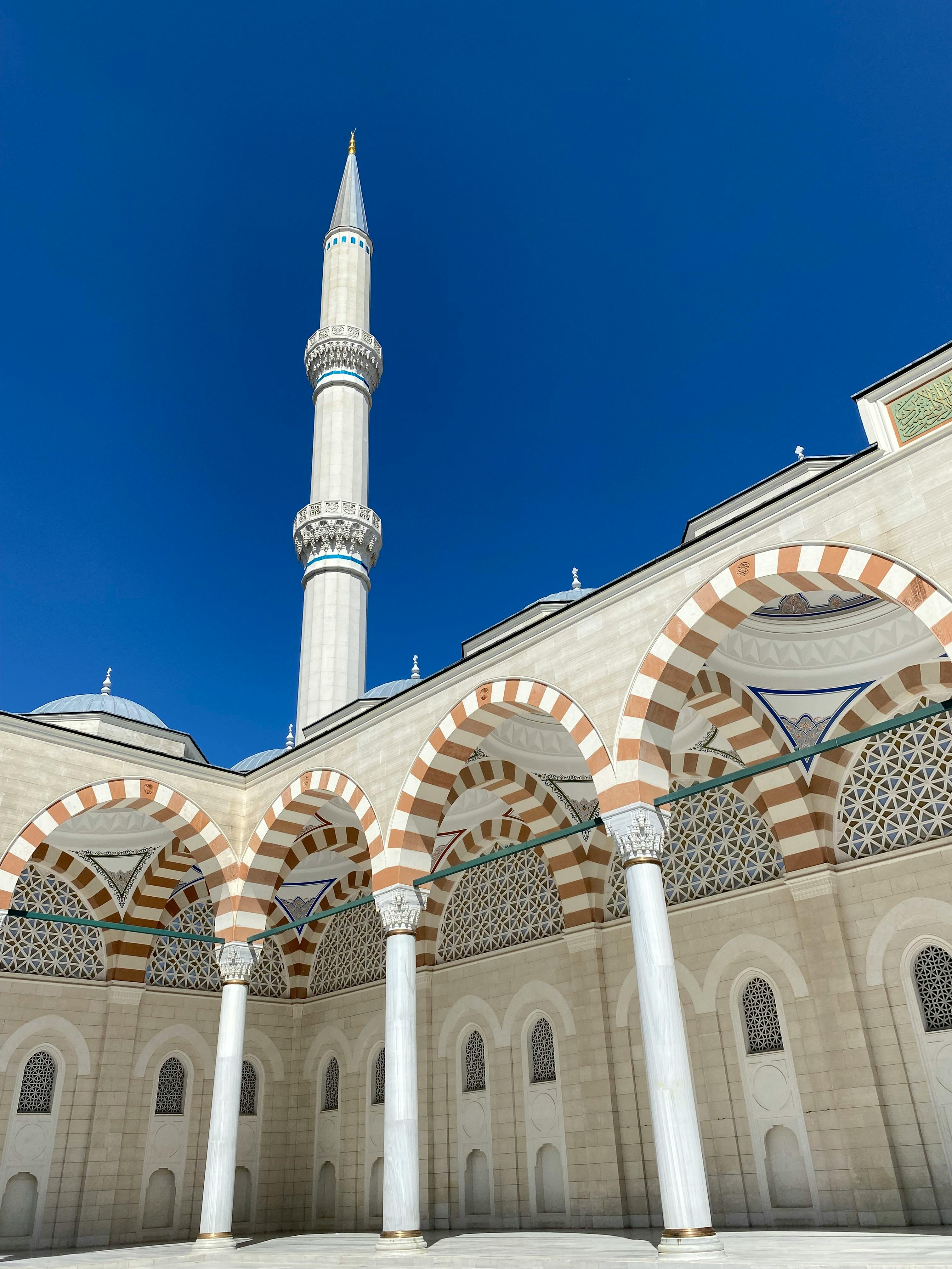 Heydar Mosque in Baku · Free Stock Photo