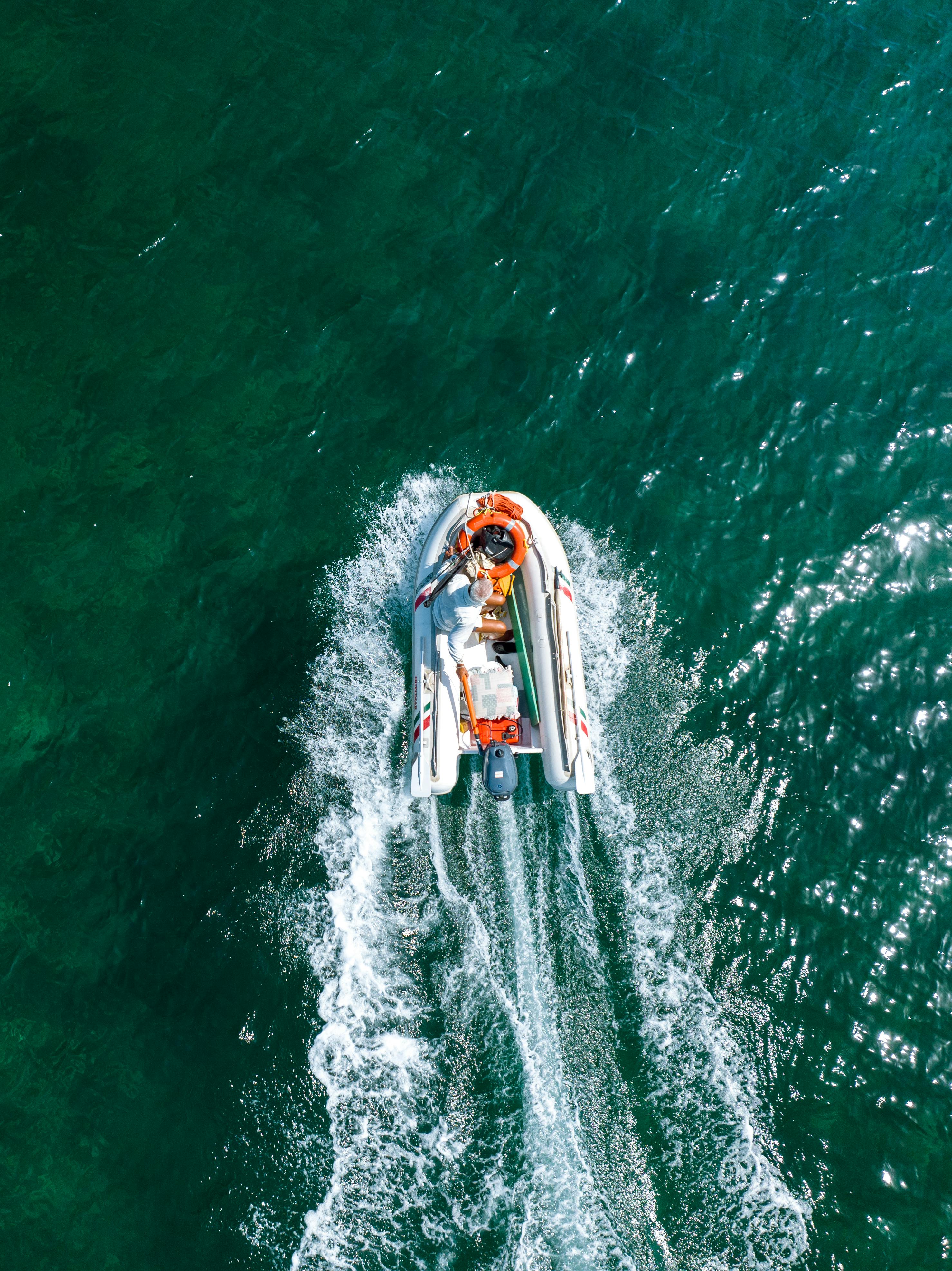 View of a Motorboat · Free Stock Photo