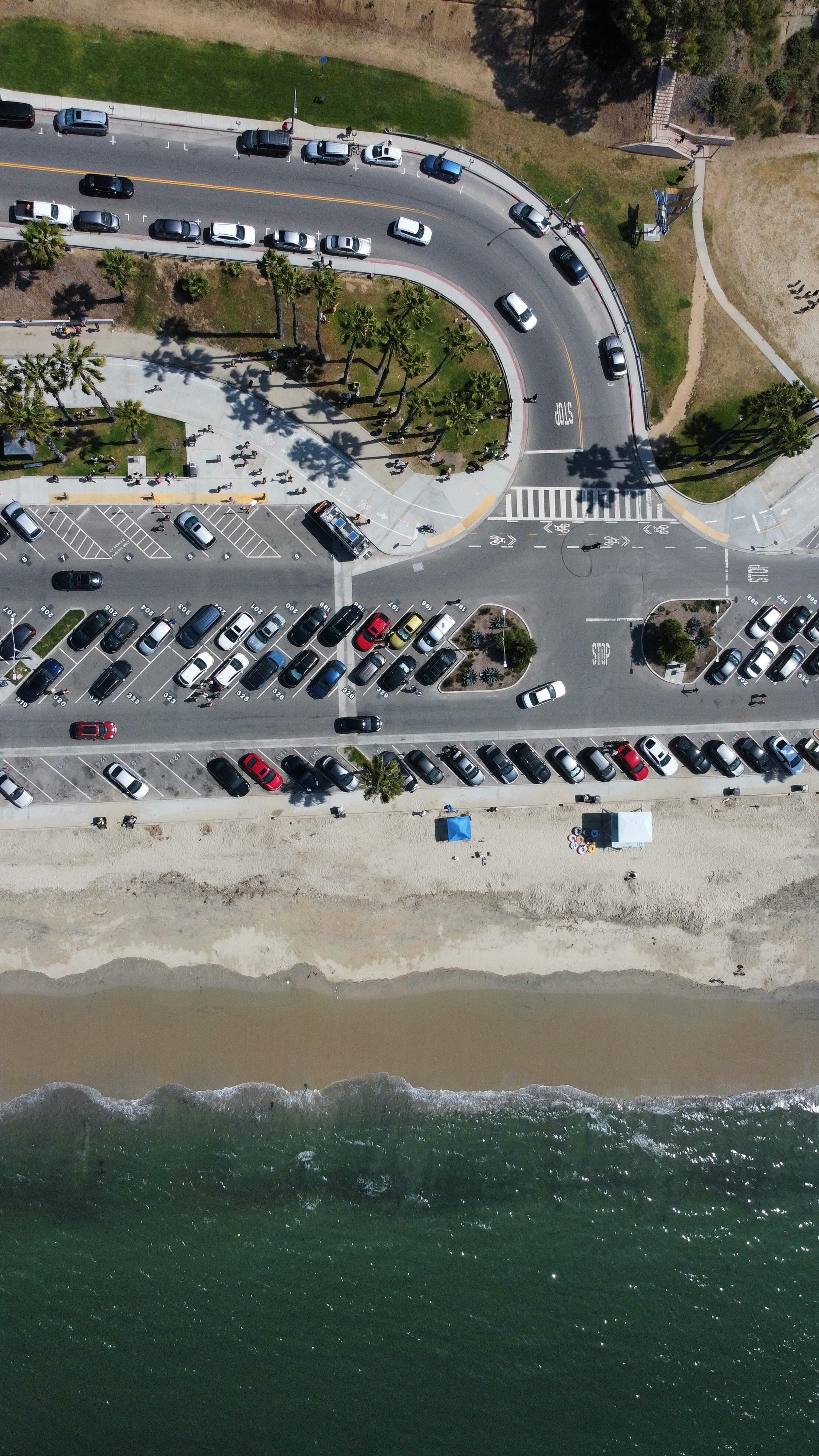 Parking by Beach · Free Stock Photo