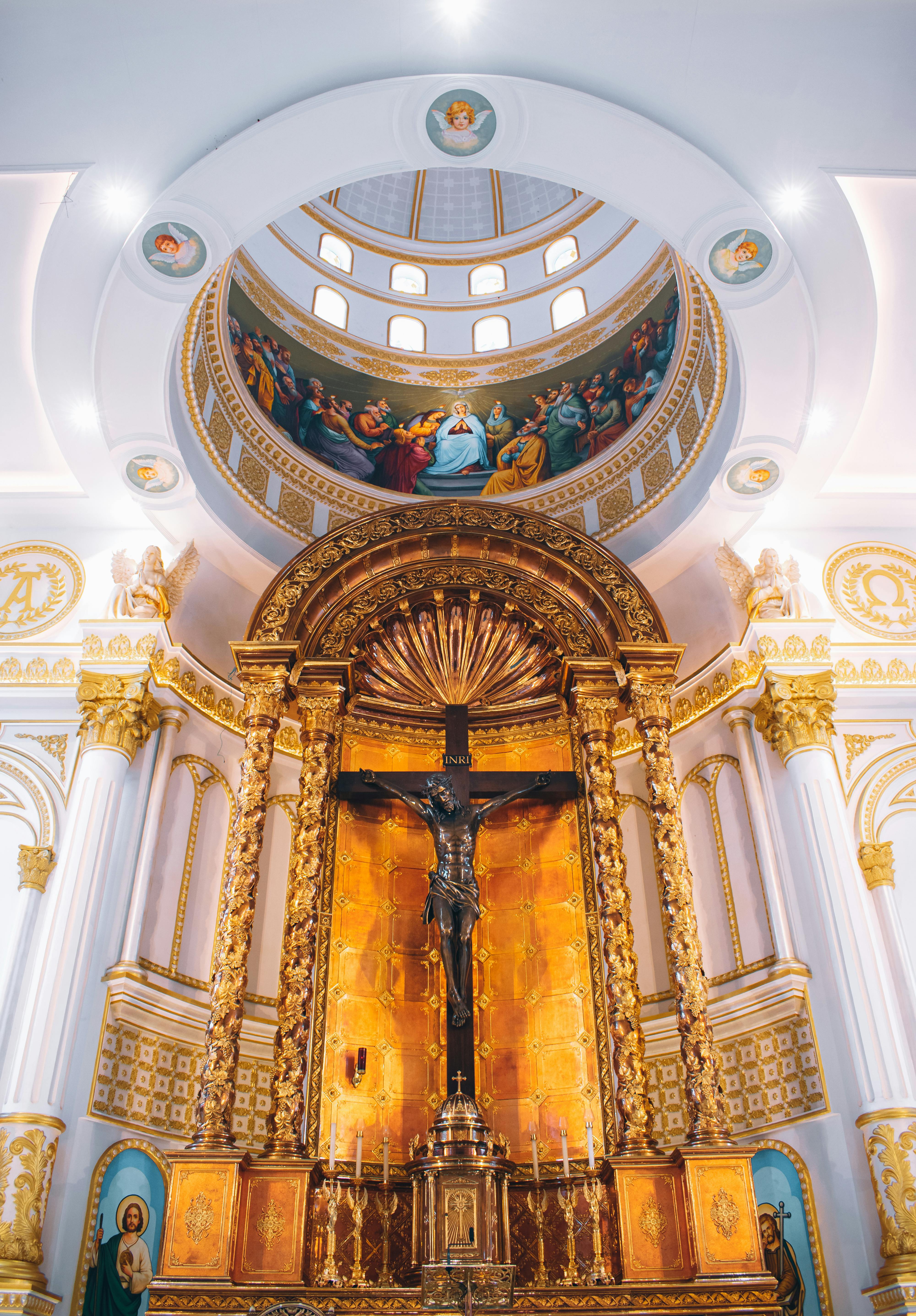 Altar in Annai Velankanni Shrine in India · Free Stock Photo