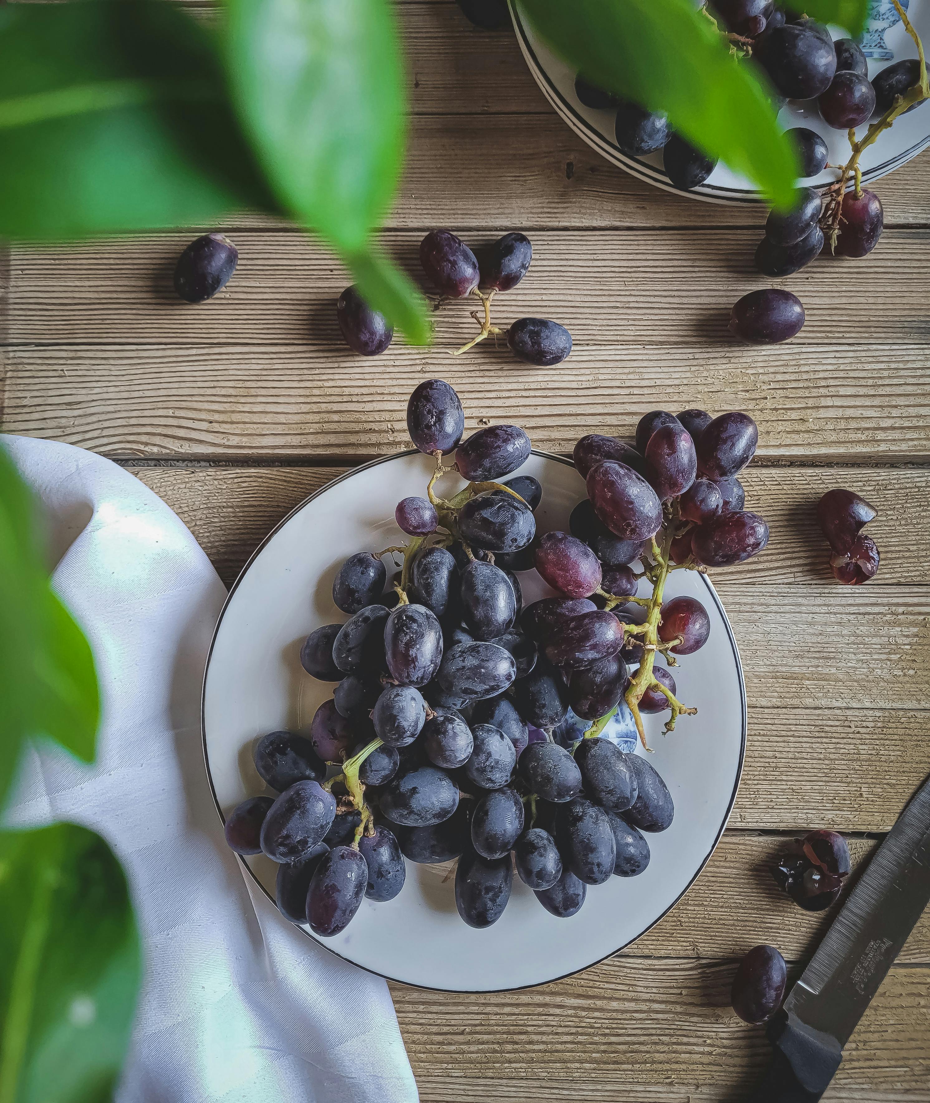 Grapes on Table · Free Stock Photo