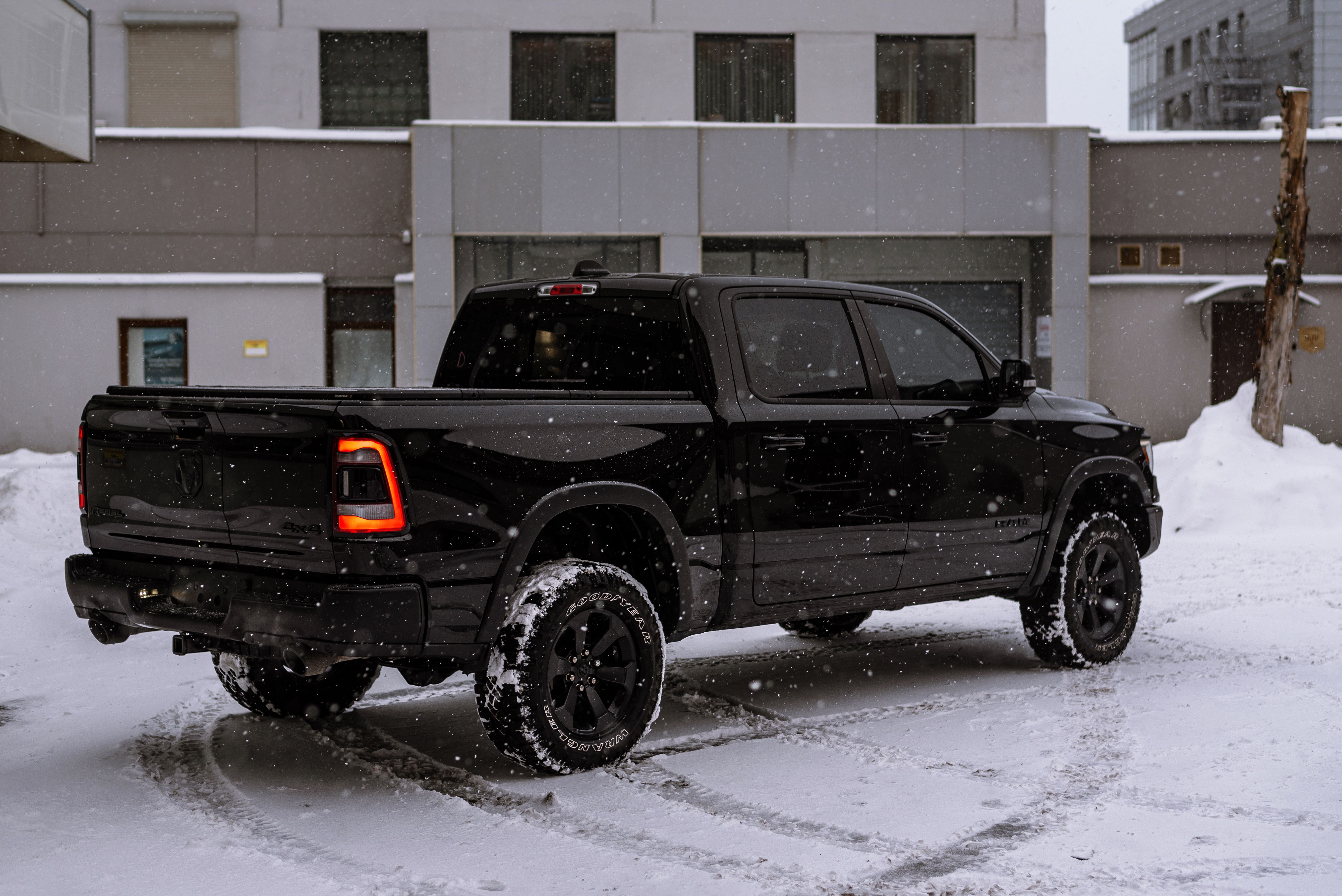 Black Car In Snow Wallpapers Photos, Download The BEST Free Black Car ...