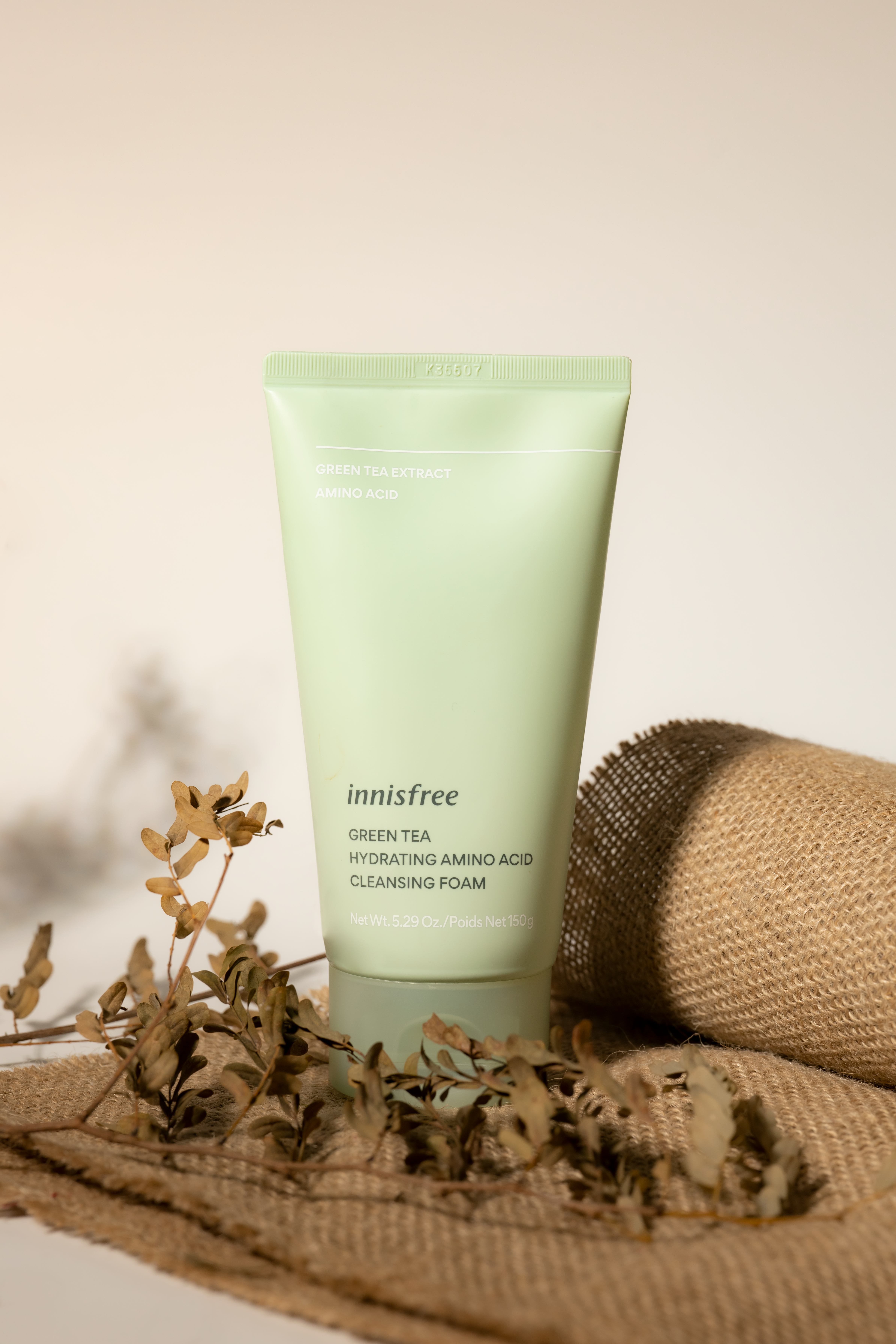 Cleanser - innisfree GREEN TEA · Free Stock Photo
