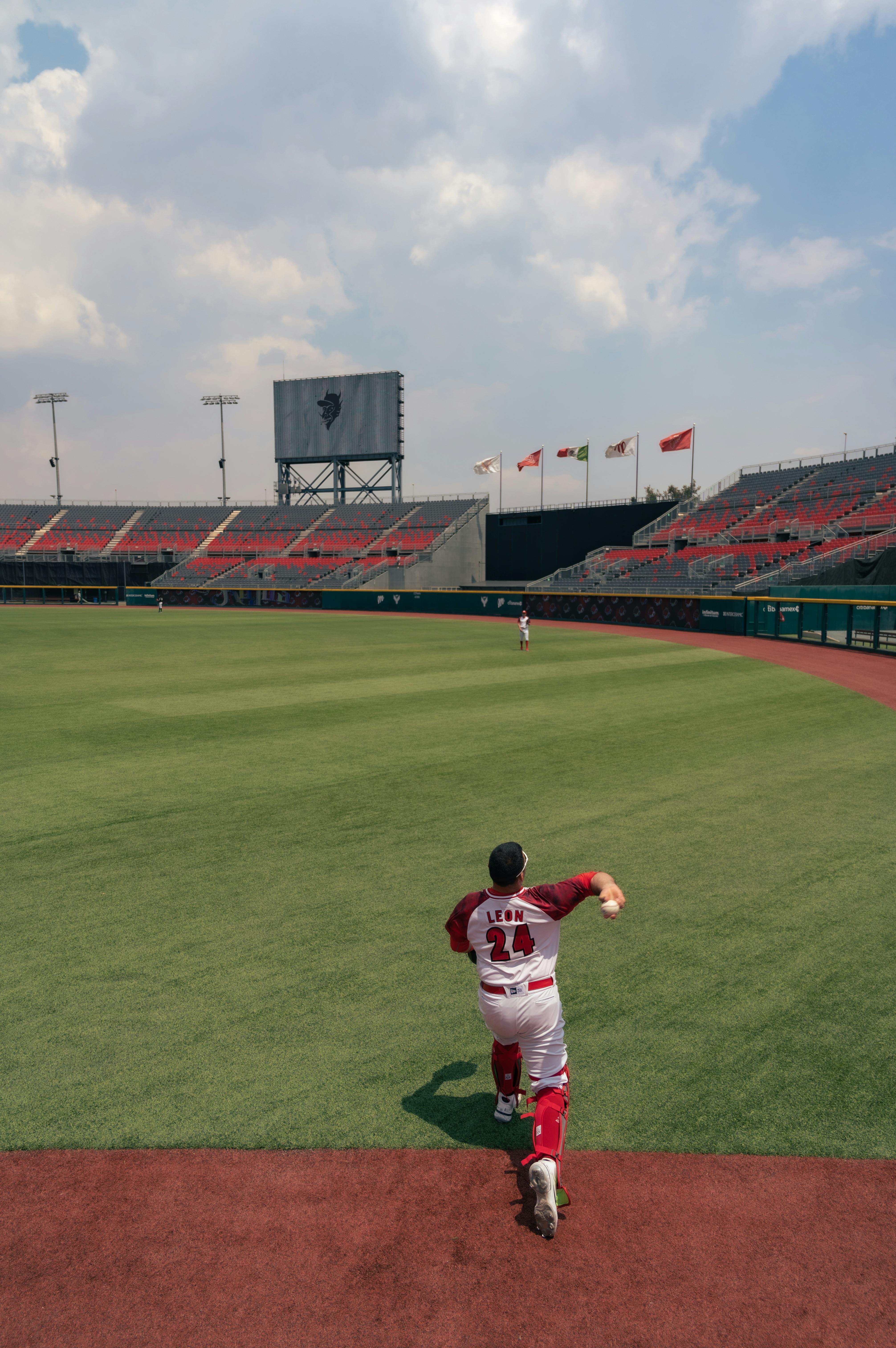Man Throwing Baseball · Free Stock Photo