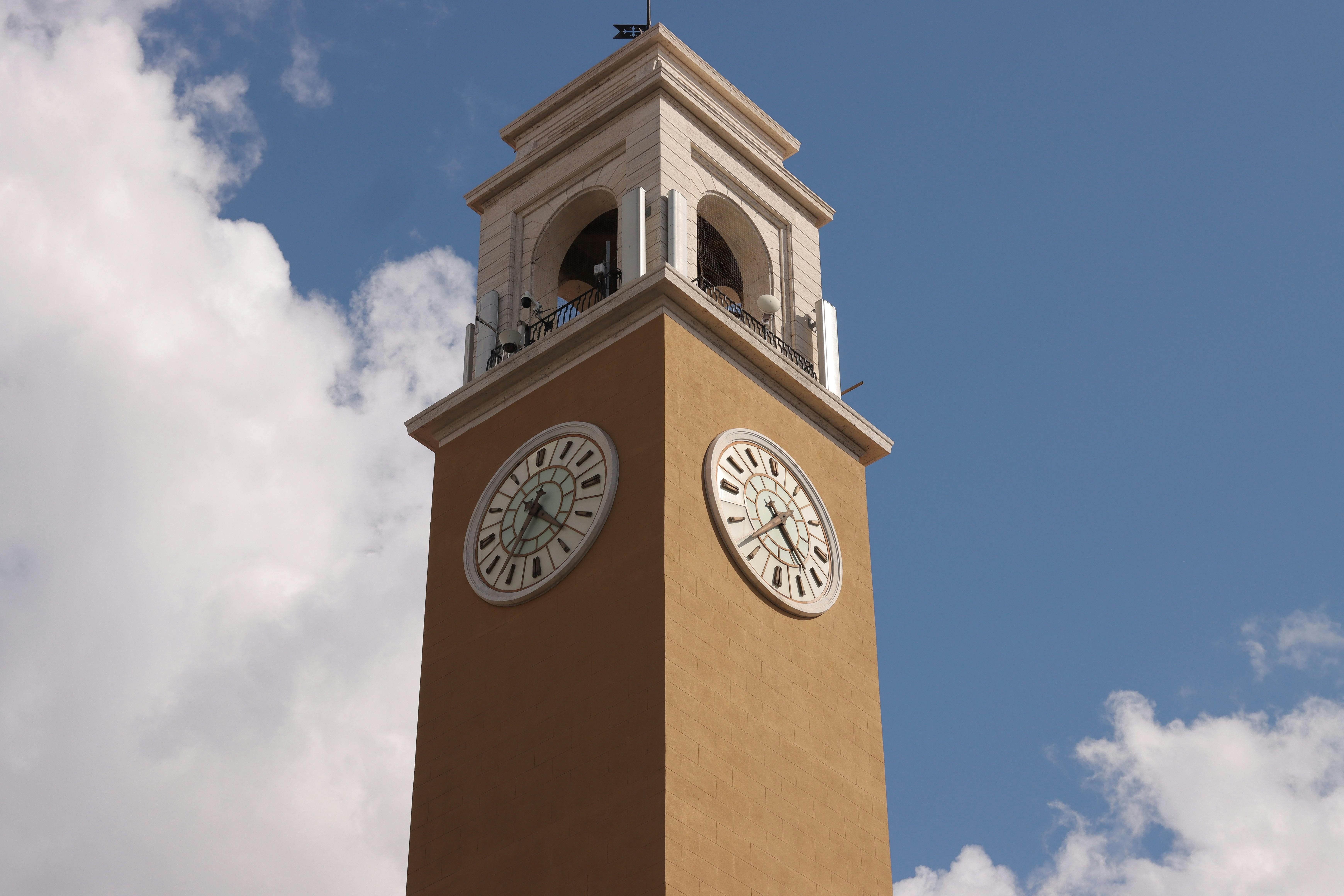 Low Angle View of Clock Tower · Free Stock Photo