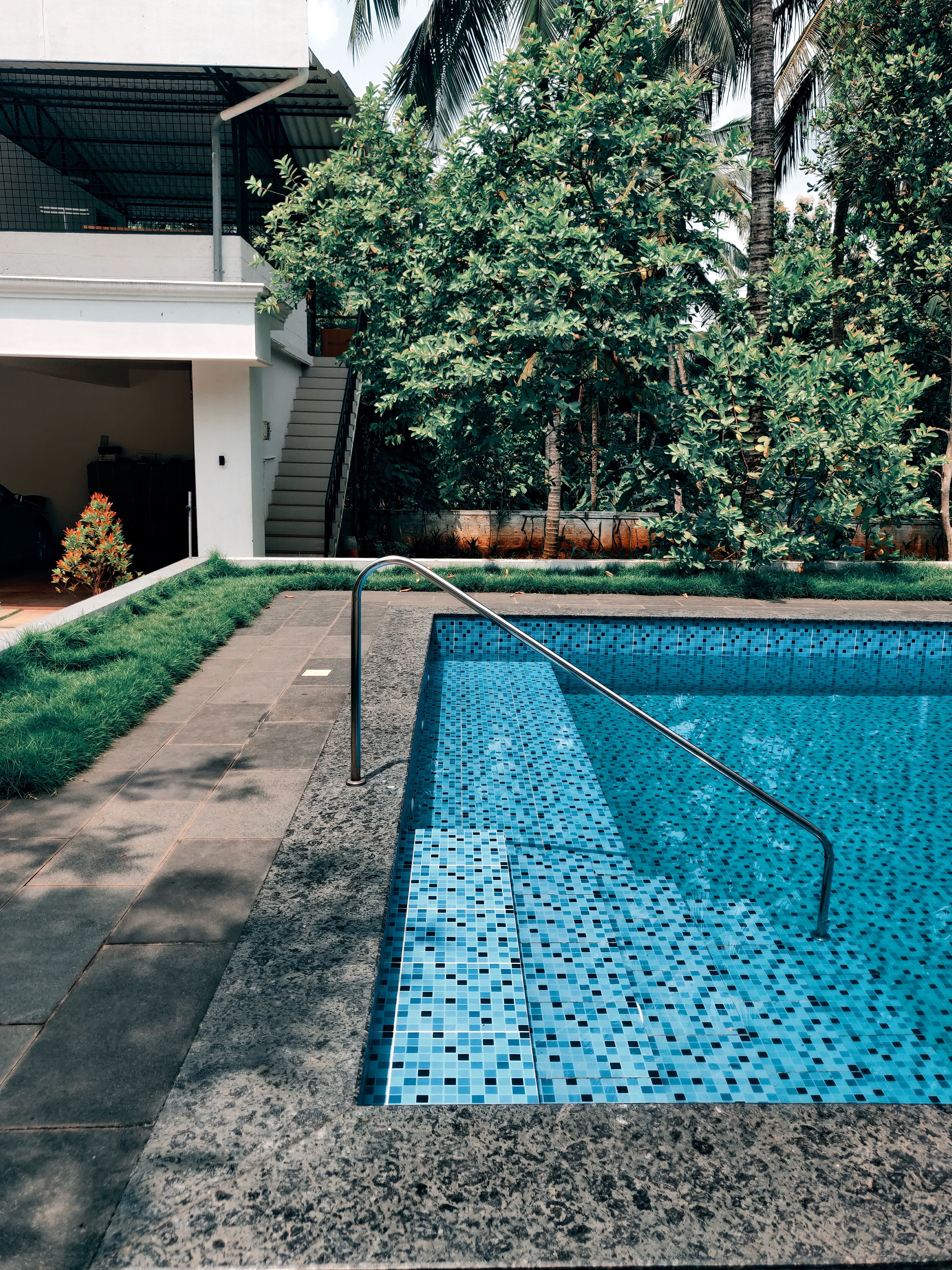 Swimming pool · Free Stock Photo