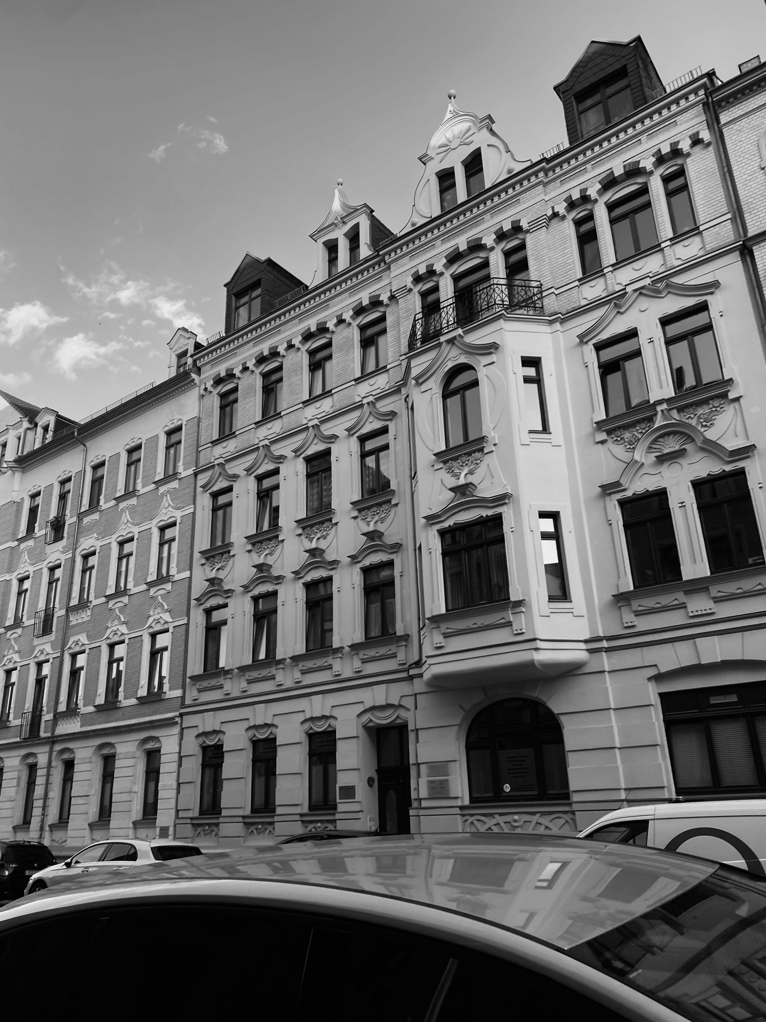 Traditional Tenement in Black and White · Free Stock Photo