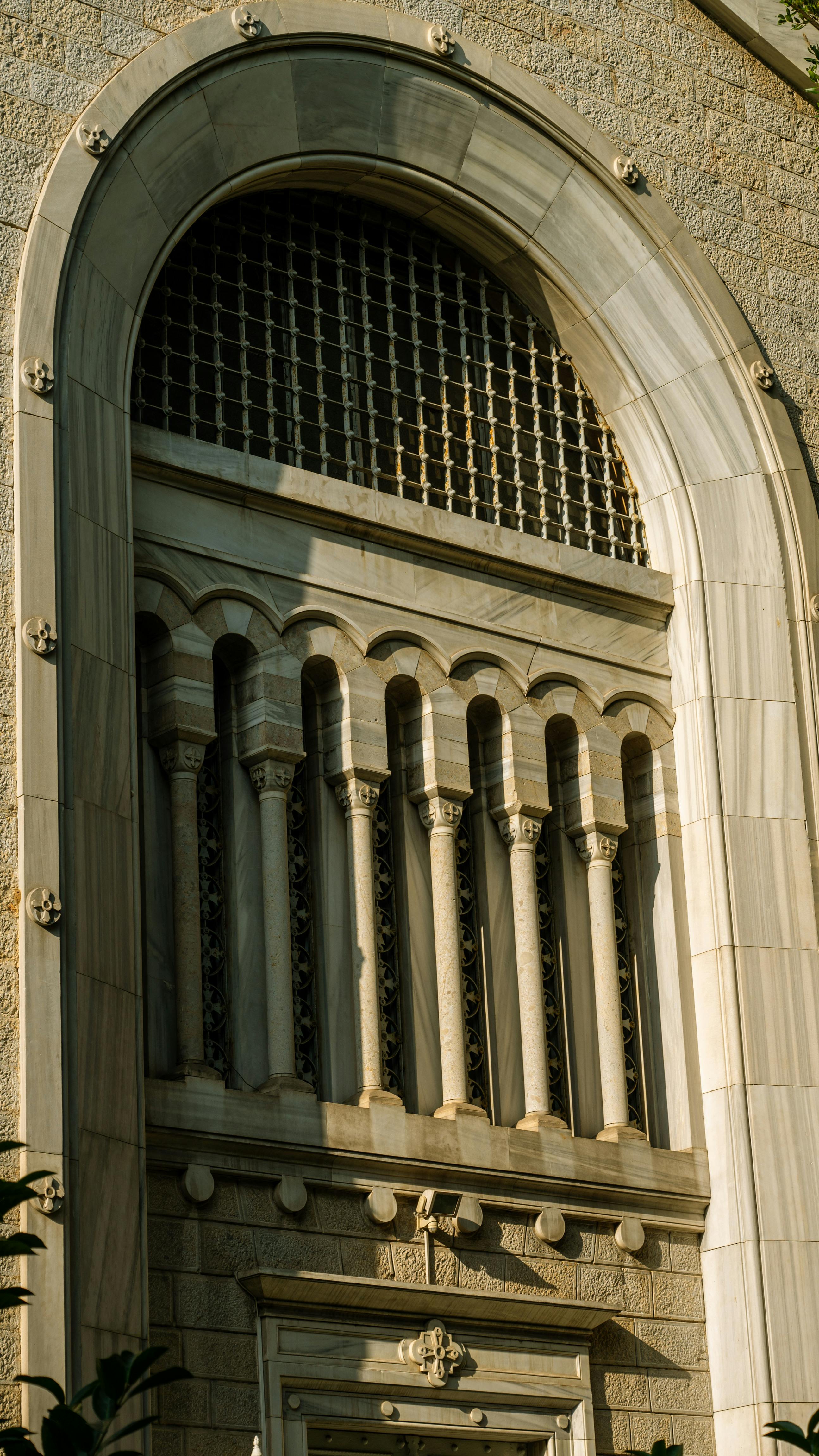 Ancient Arch in a Wall · Free Stock Photo