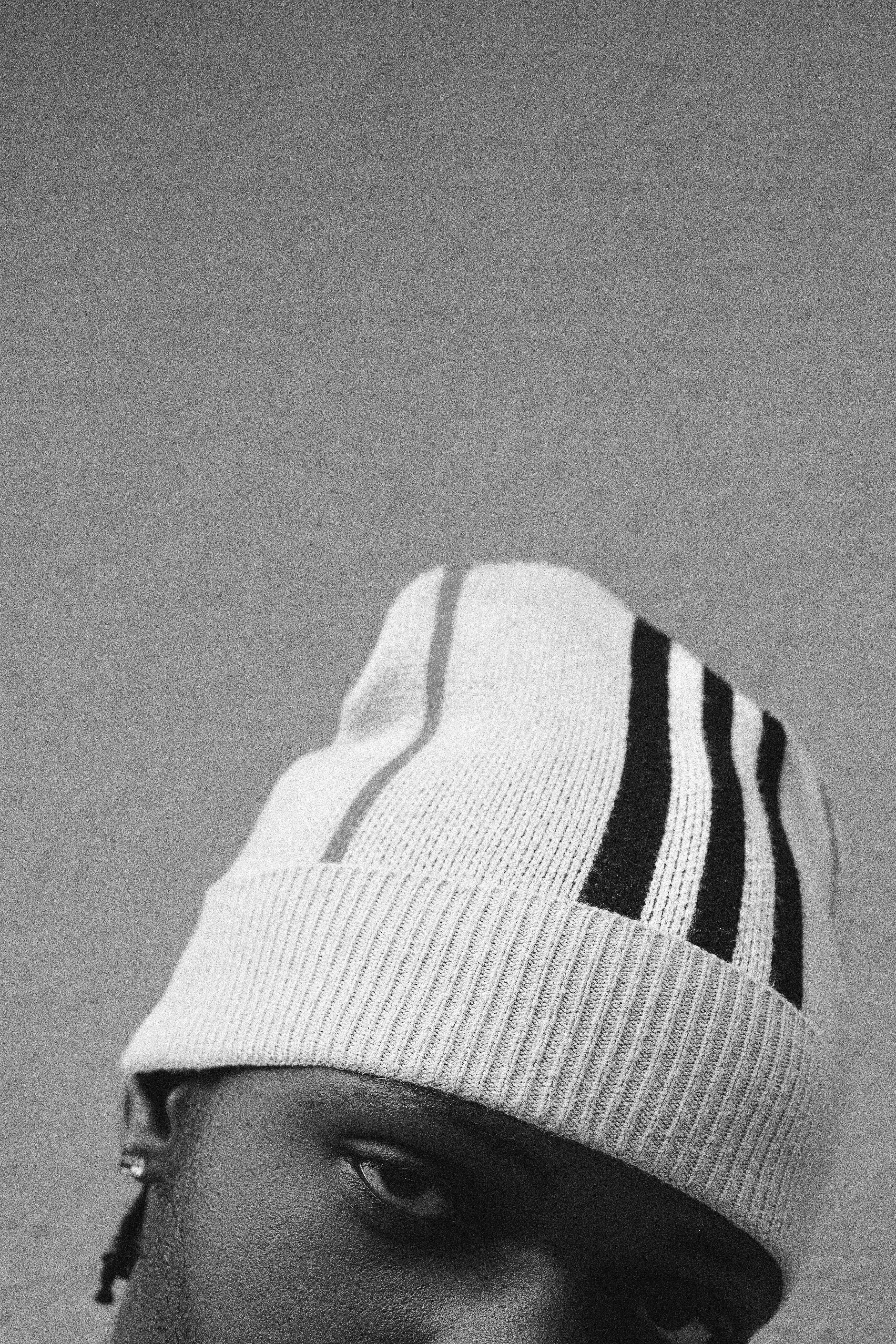 Man Hat in Black and White · Free Stock Photo