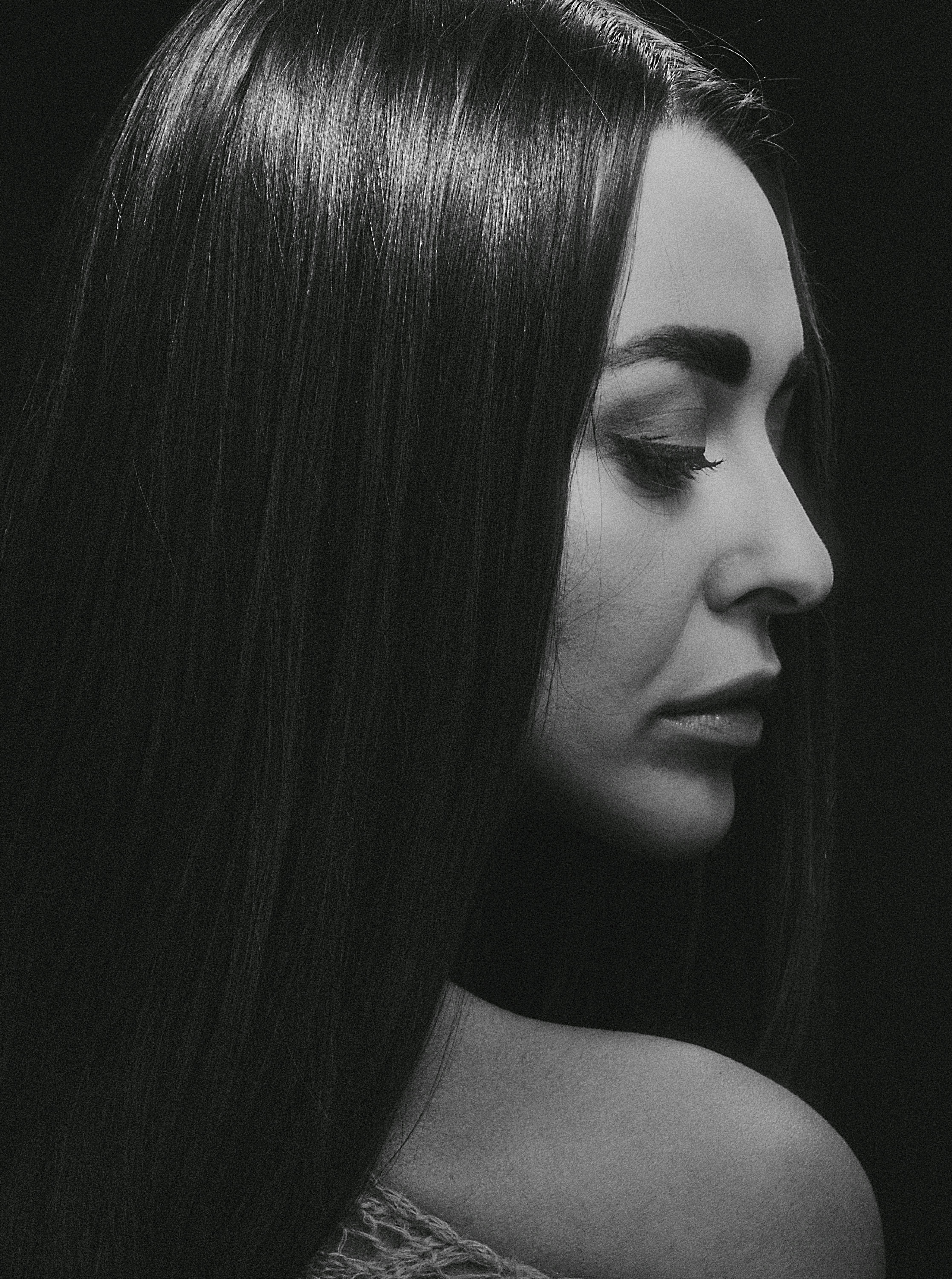 Gray Scale Photography of Woman · Free Stock Photo