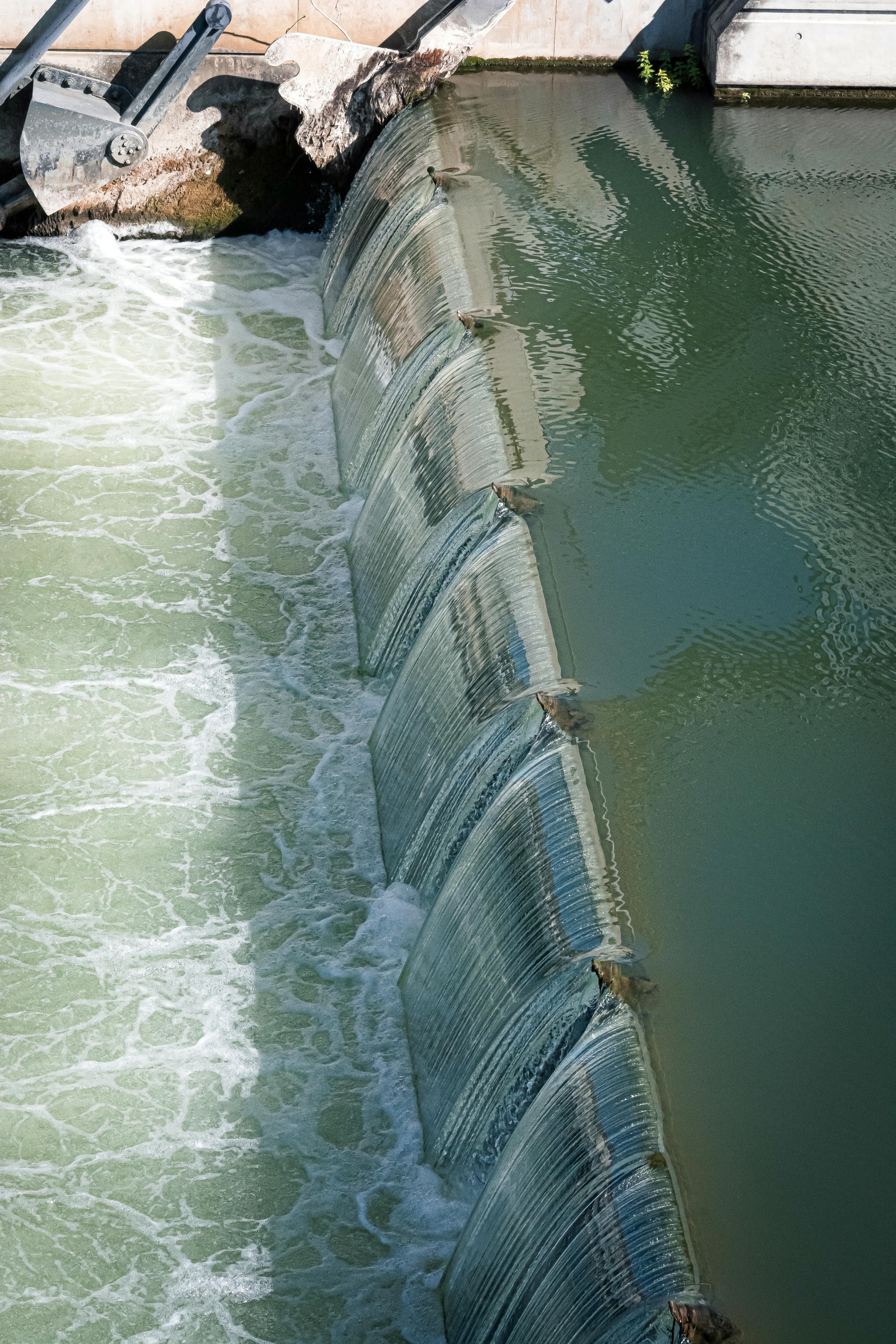 Lowered Floodgate on the Canal · Free Stock Photo