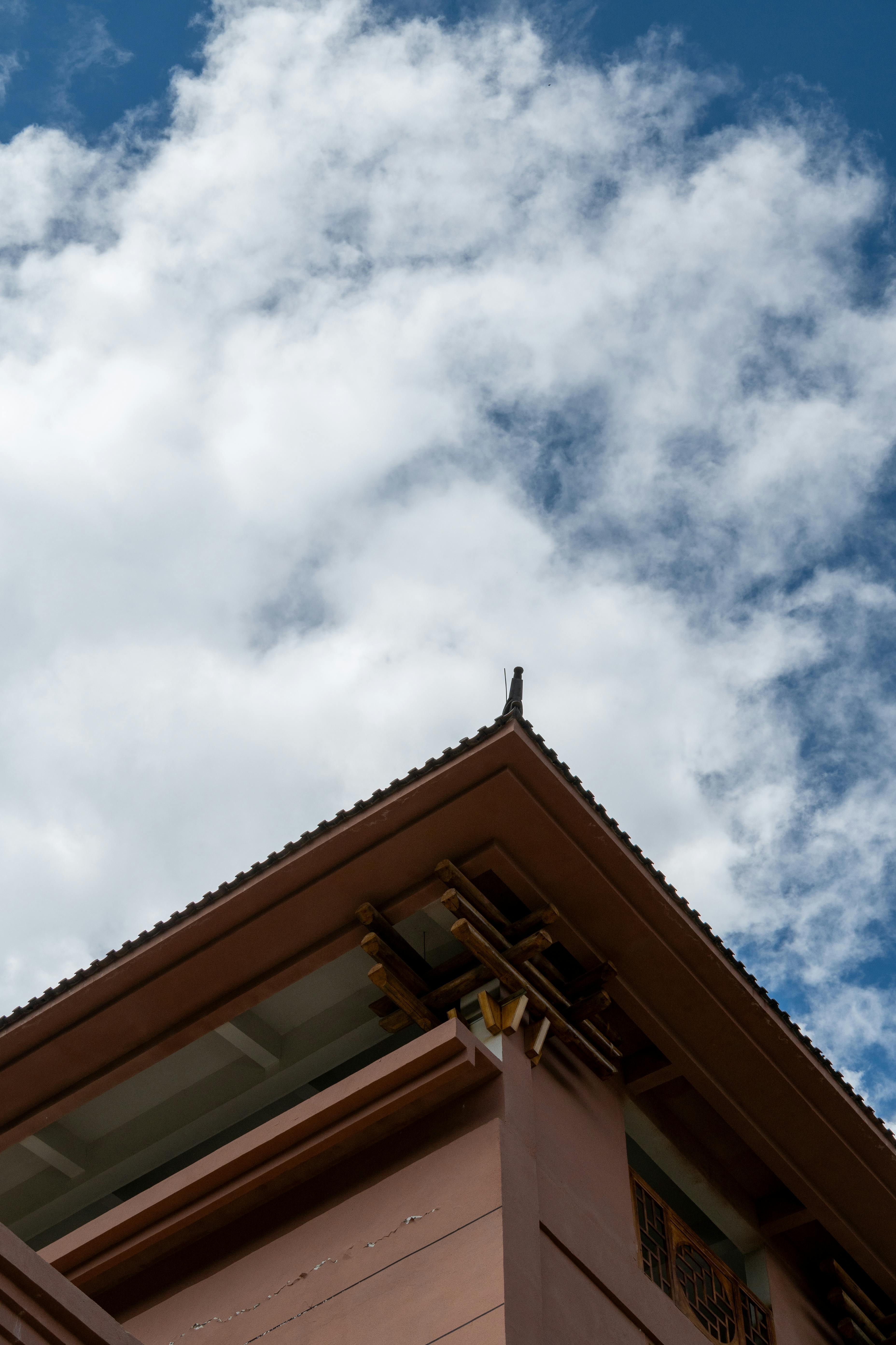 Traditional Nepal Rood Construction · Free Stock Photo