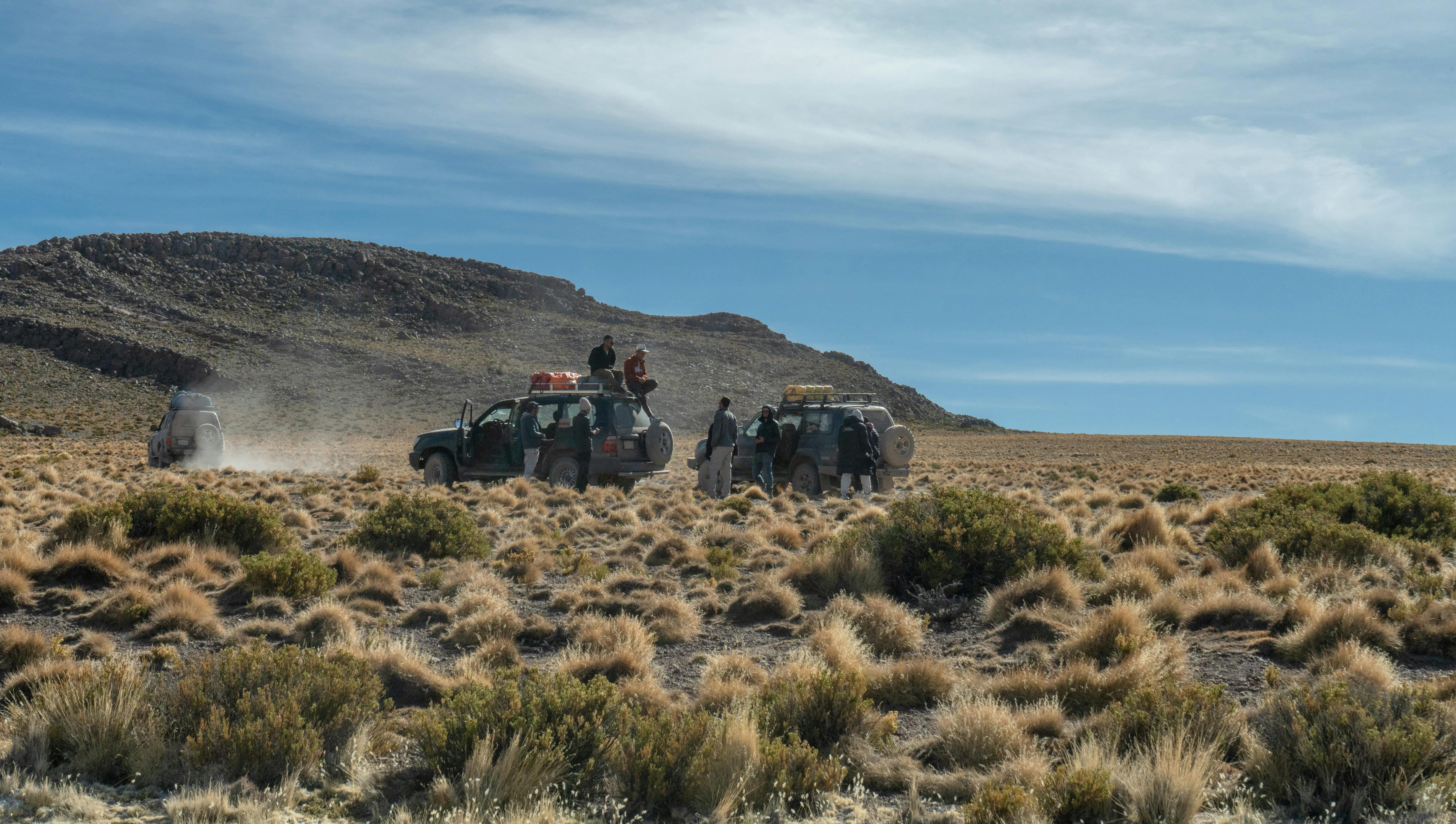 4x4 Cars in Countryside · Free Stock Photo