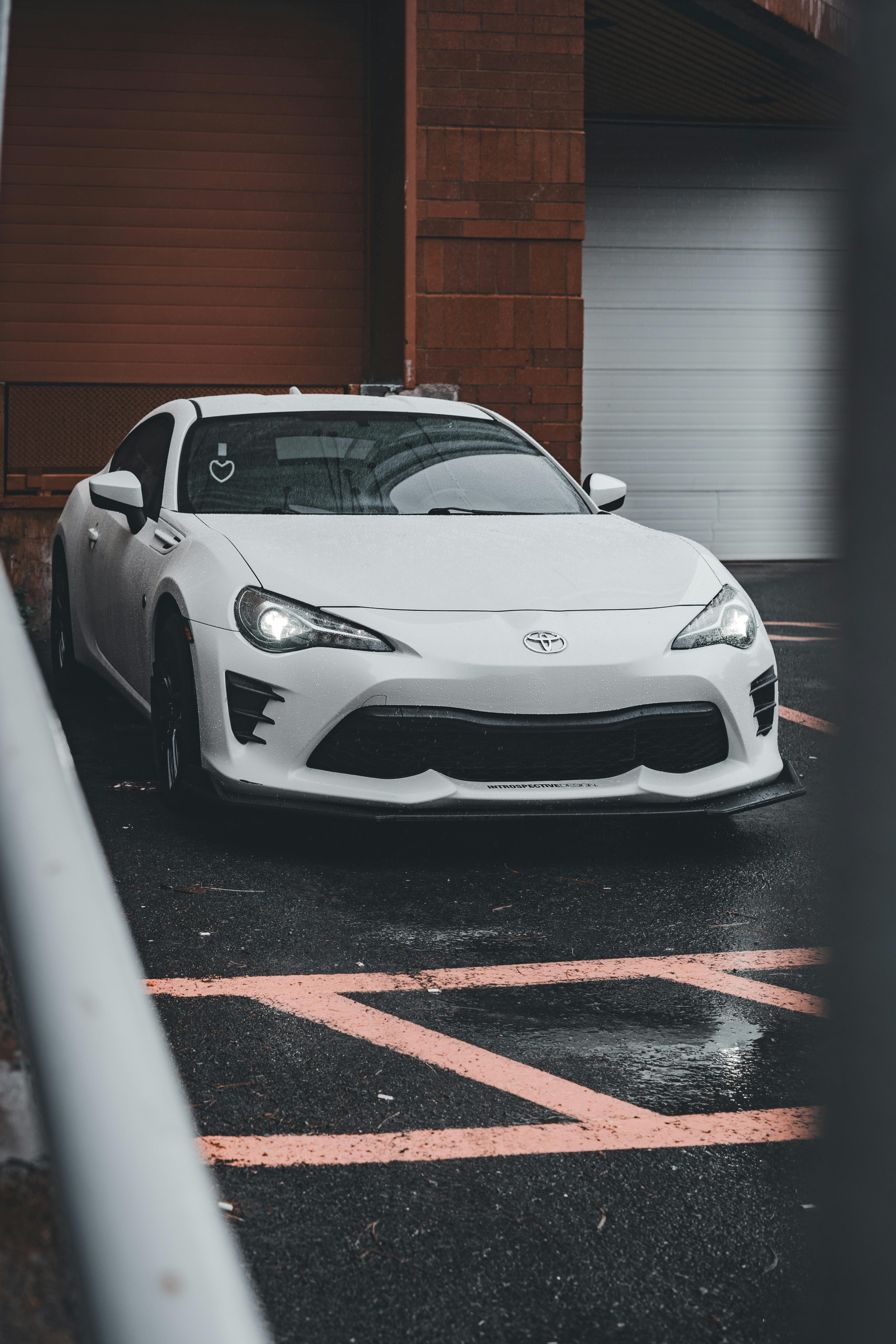 Photo of a White Vehicle · Free Stock Photo