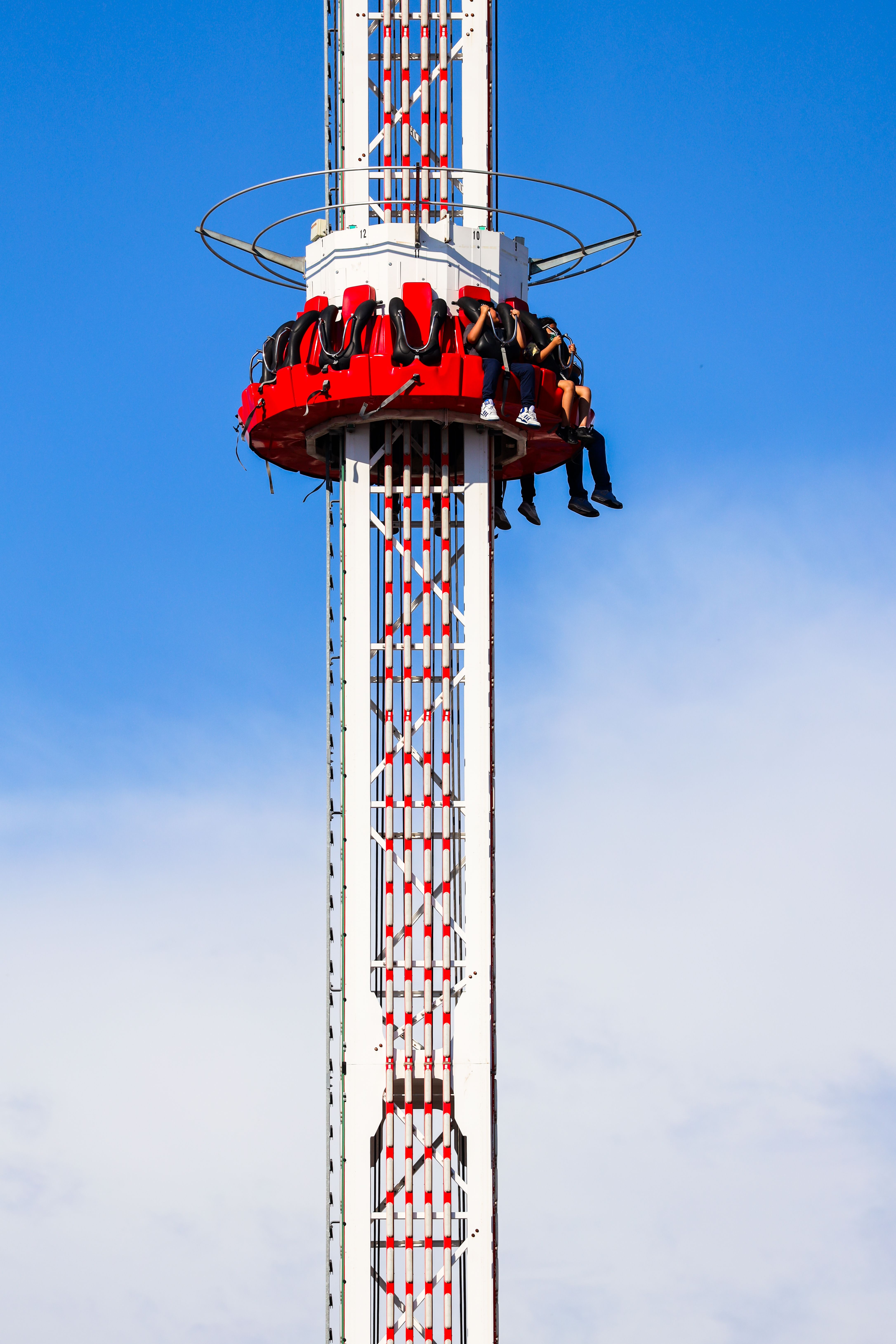 Drop Tower Photos, Download The BEST Free Drop Tower Stock Photos & HD ...