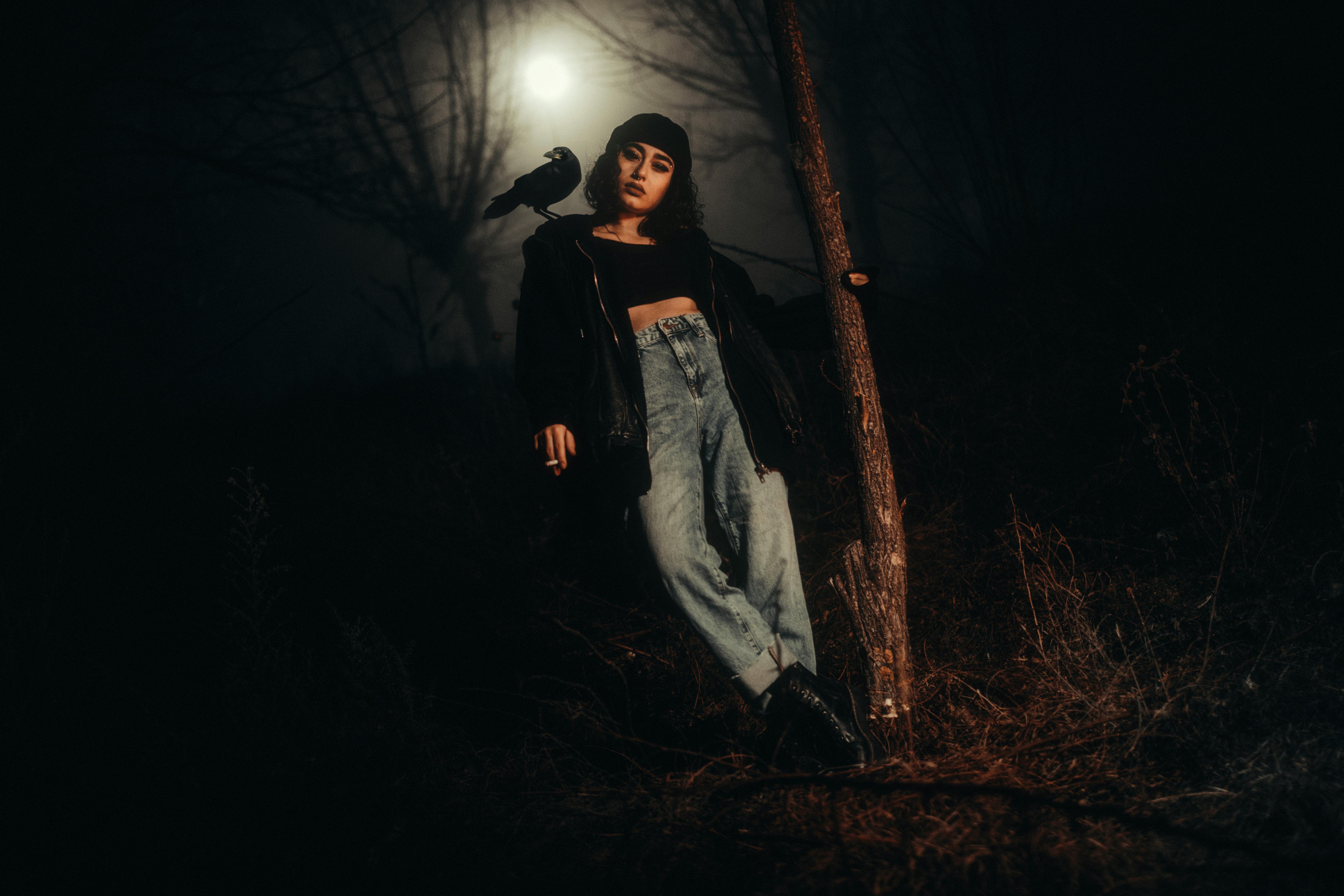 Full Moon Model Photos, Download The BEST Free Full Moon Model Stock ...