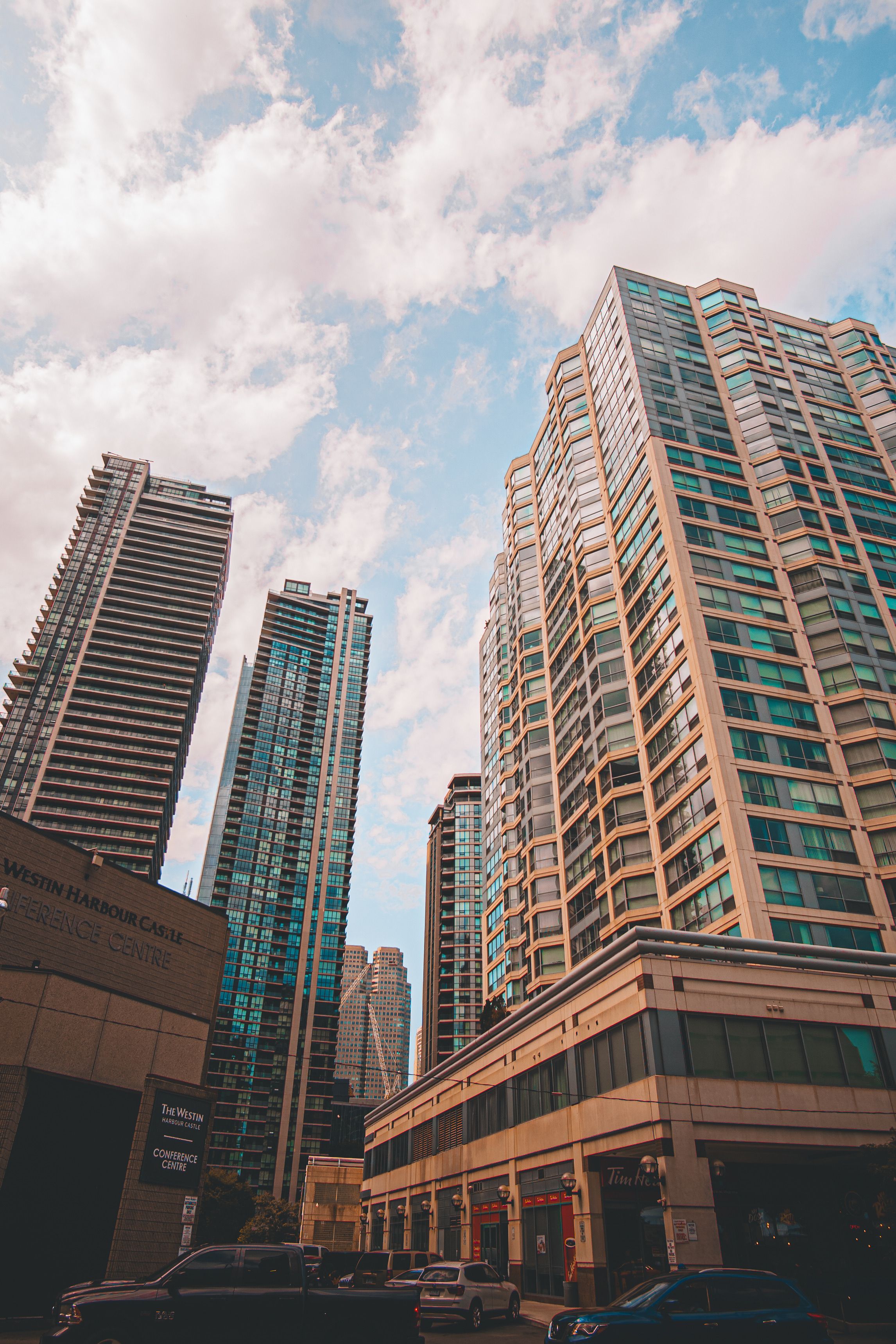 Buildings in City · Free Stock Photo