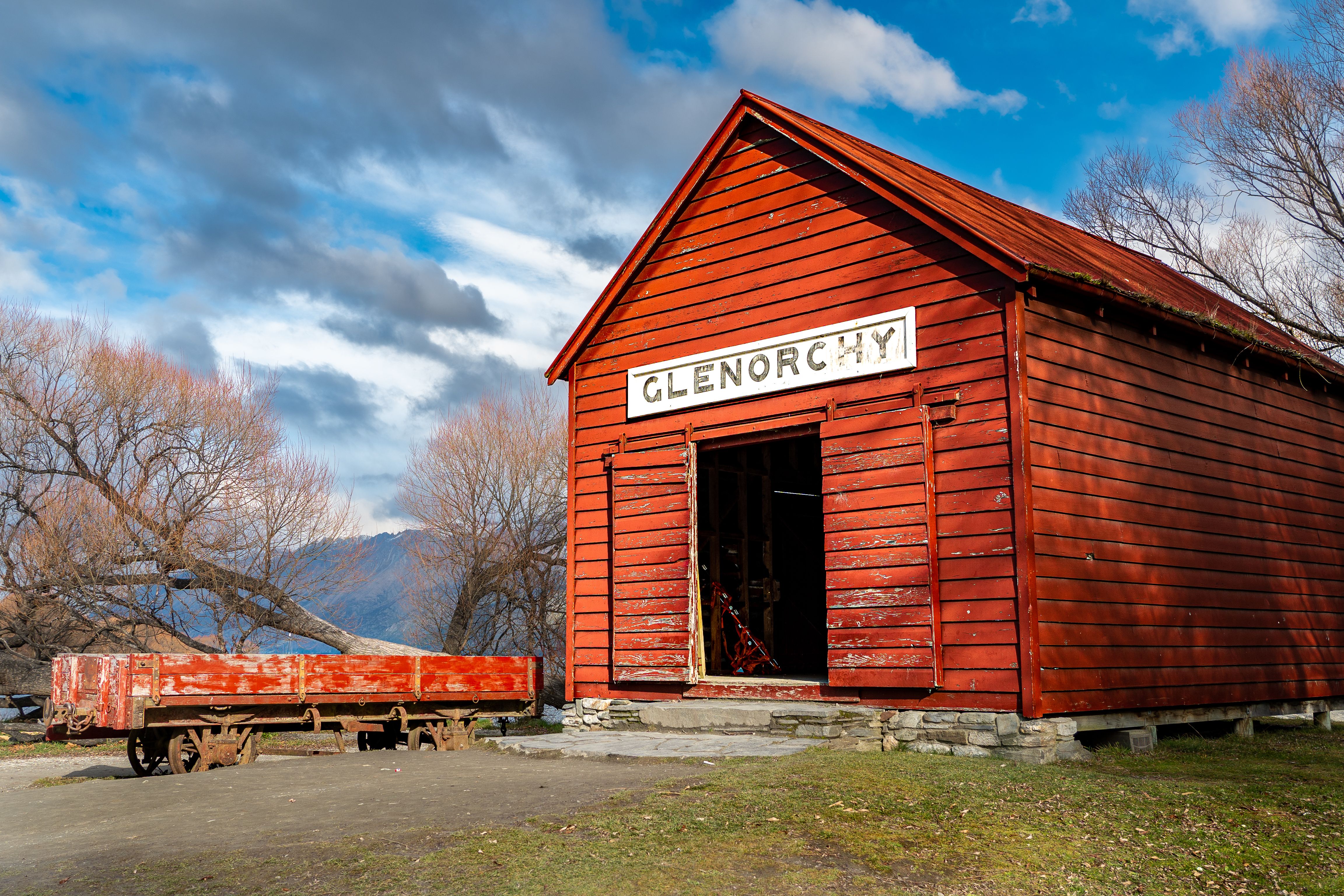 Photo of an Old Barn · Free Stock Photo