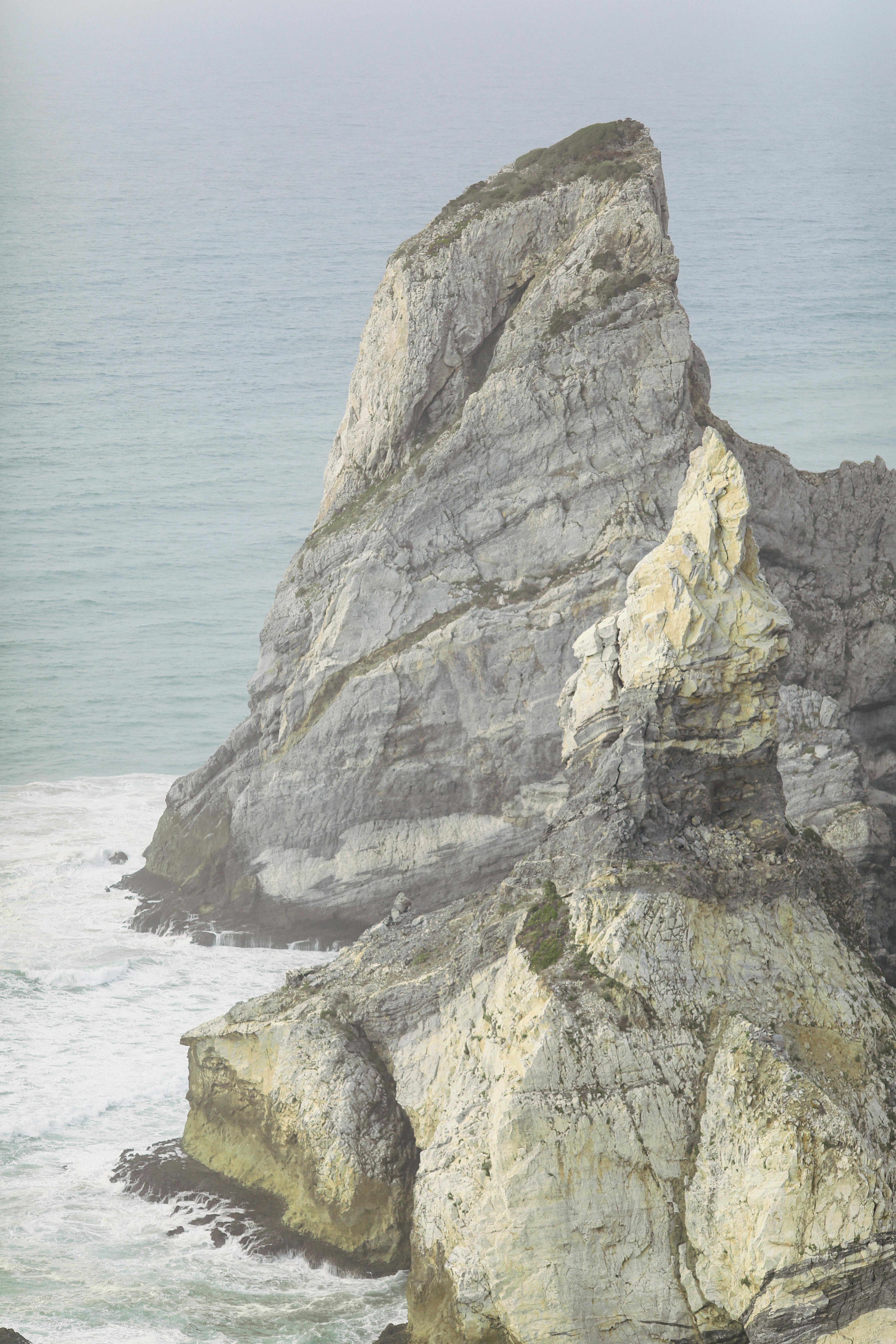 Rock Formations on Water · Free Stock Photo