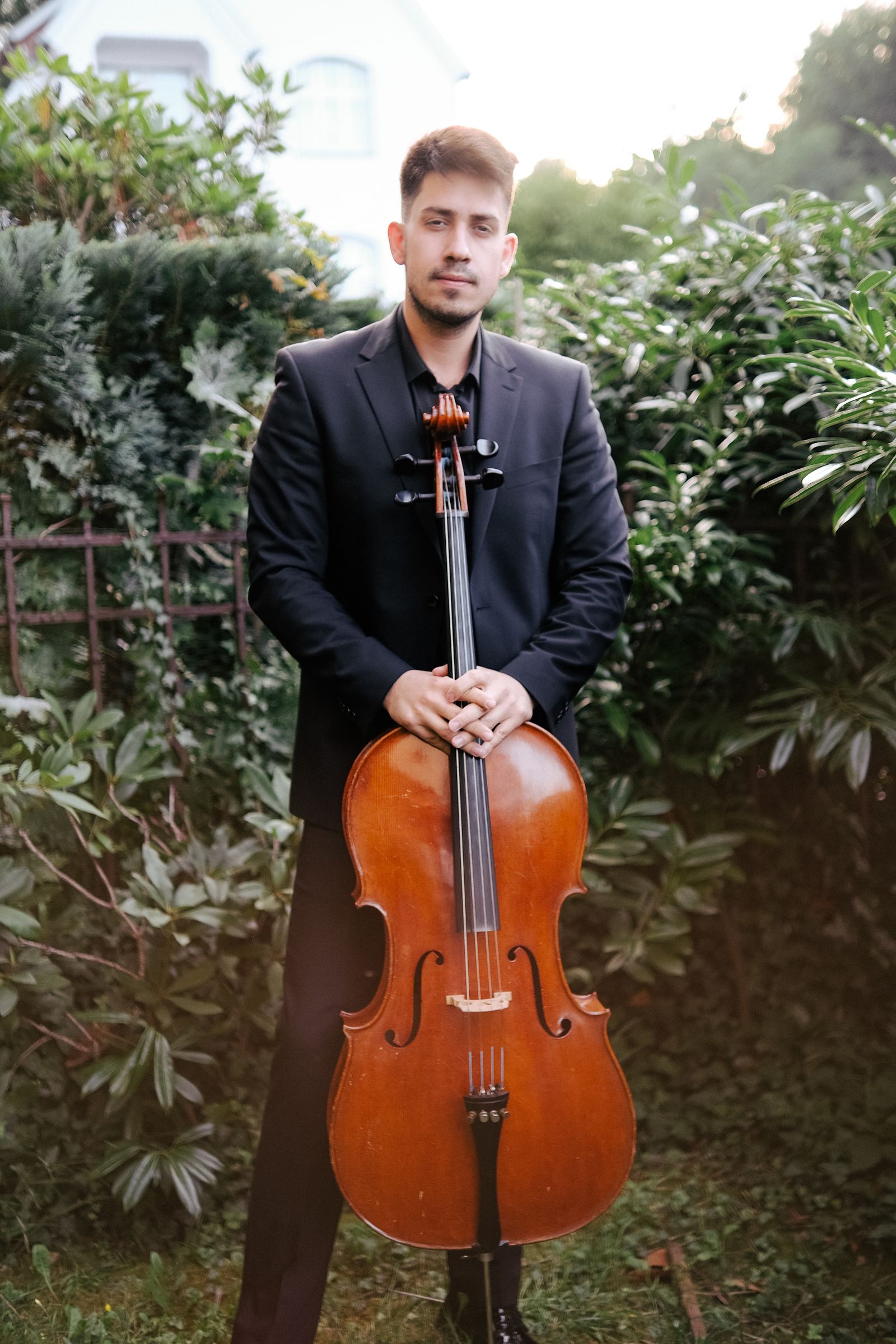 Standing Cellist Photos, Download The BEST Free Standing Cellist Stock ...