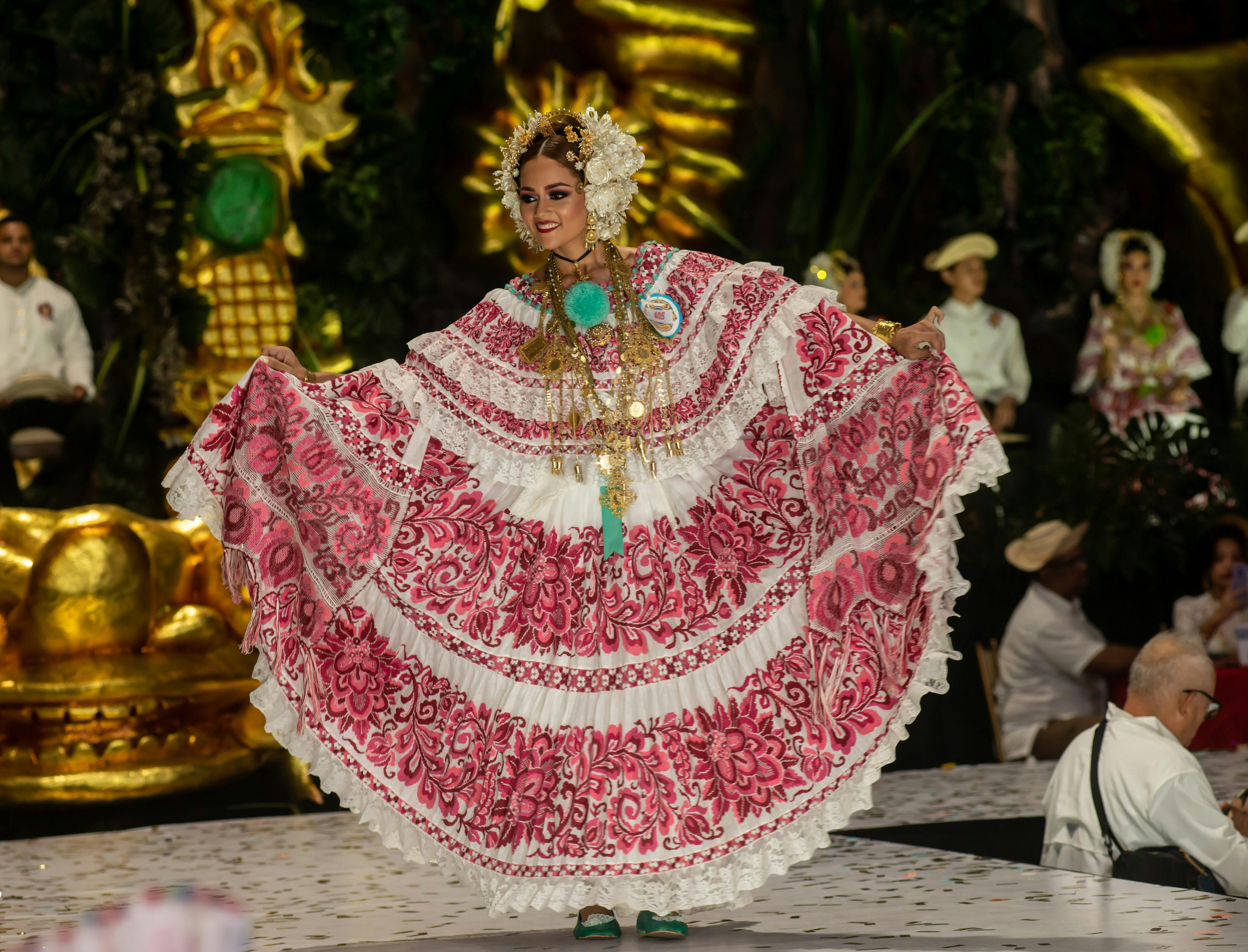 Model on the Catwalk in Traditional Panamanian Skirt and Blouse · Free ...