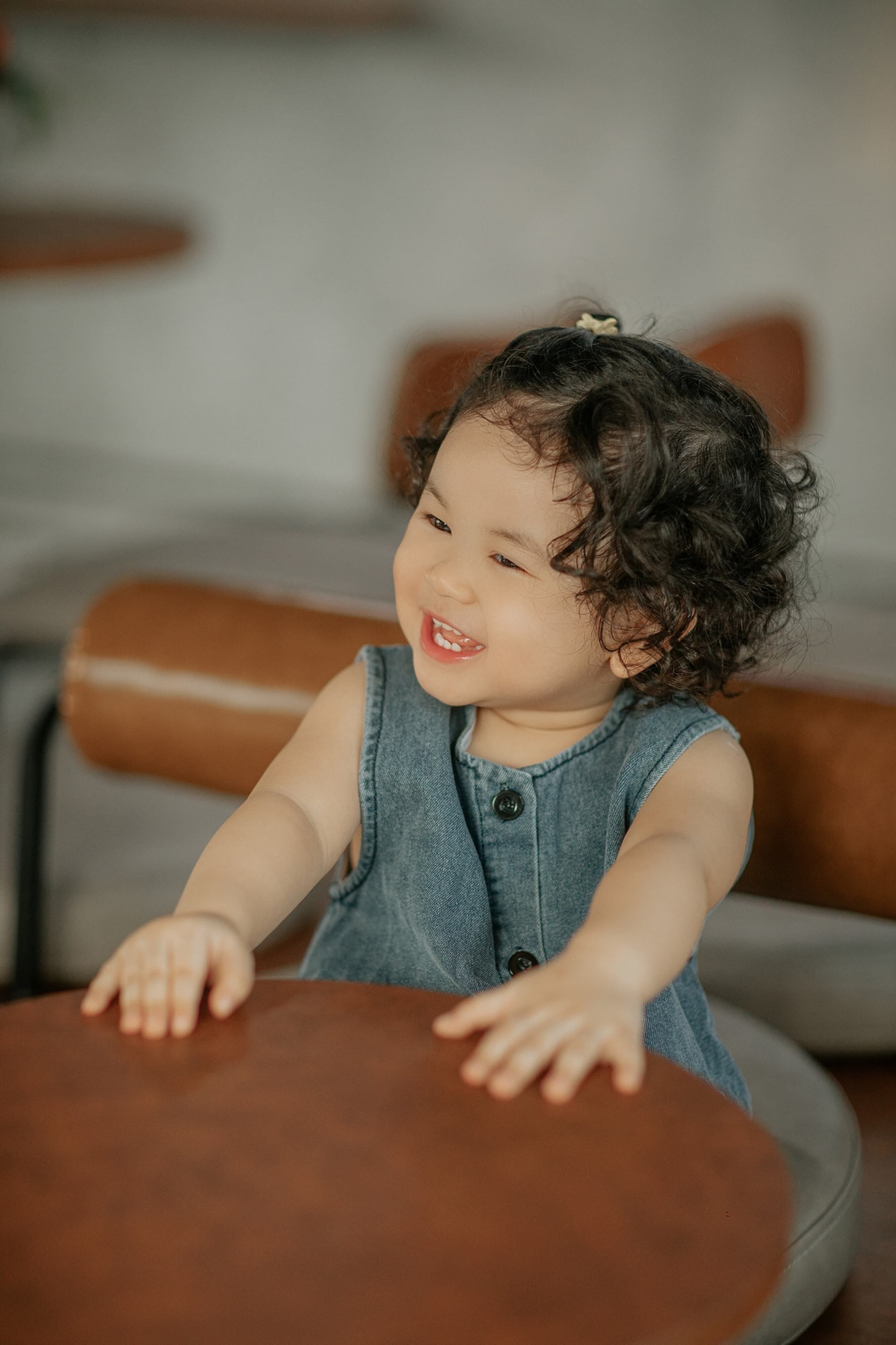 Laughing Hysterically Photos, Download The BEST Free Laughing ...