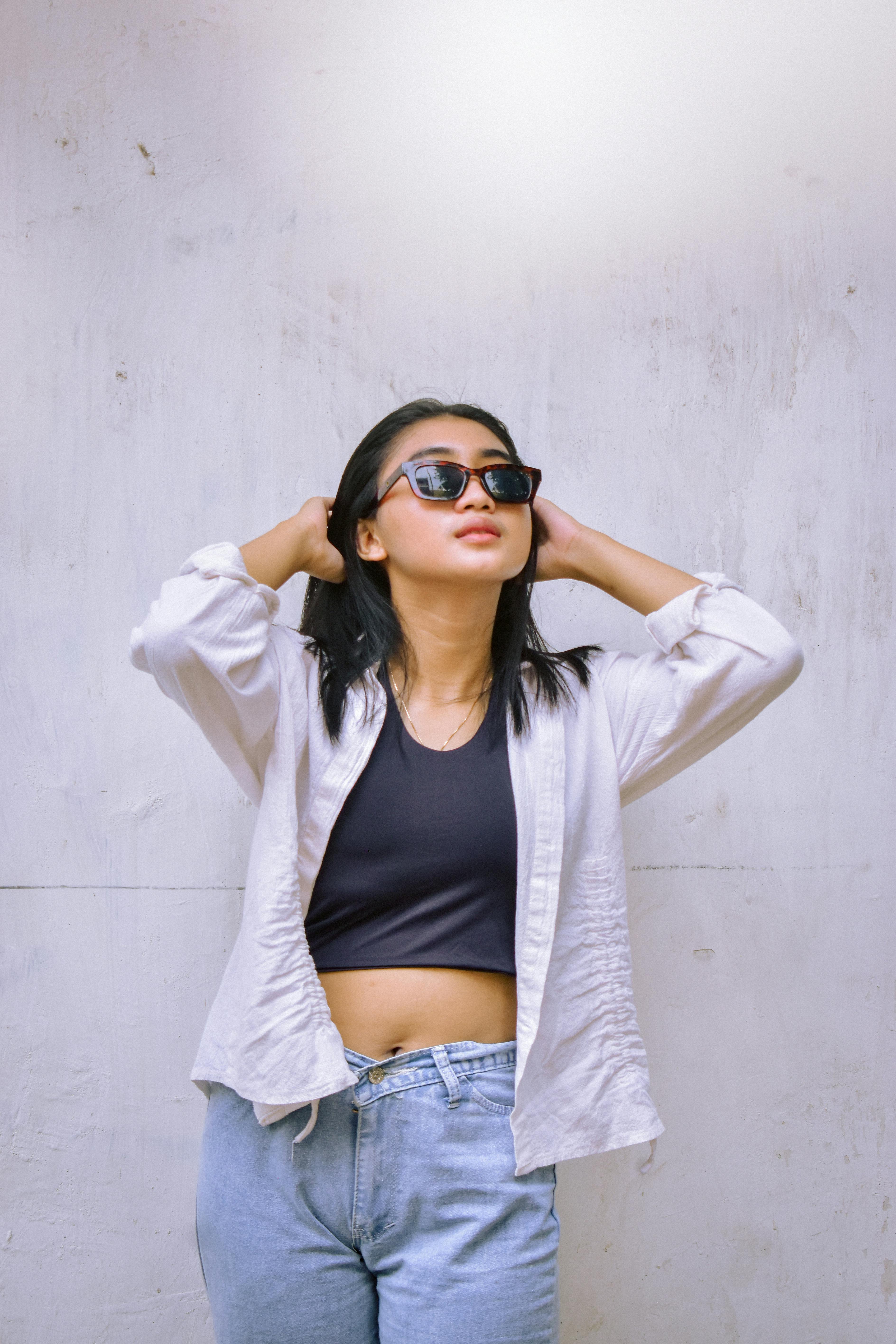 Teenage Girl in Jeans and Crop Top · Free Stock Photo