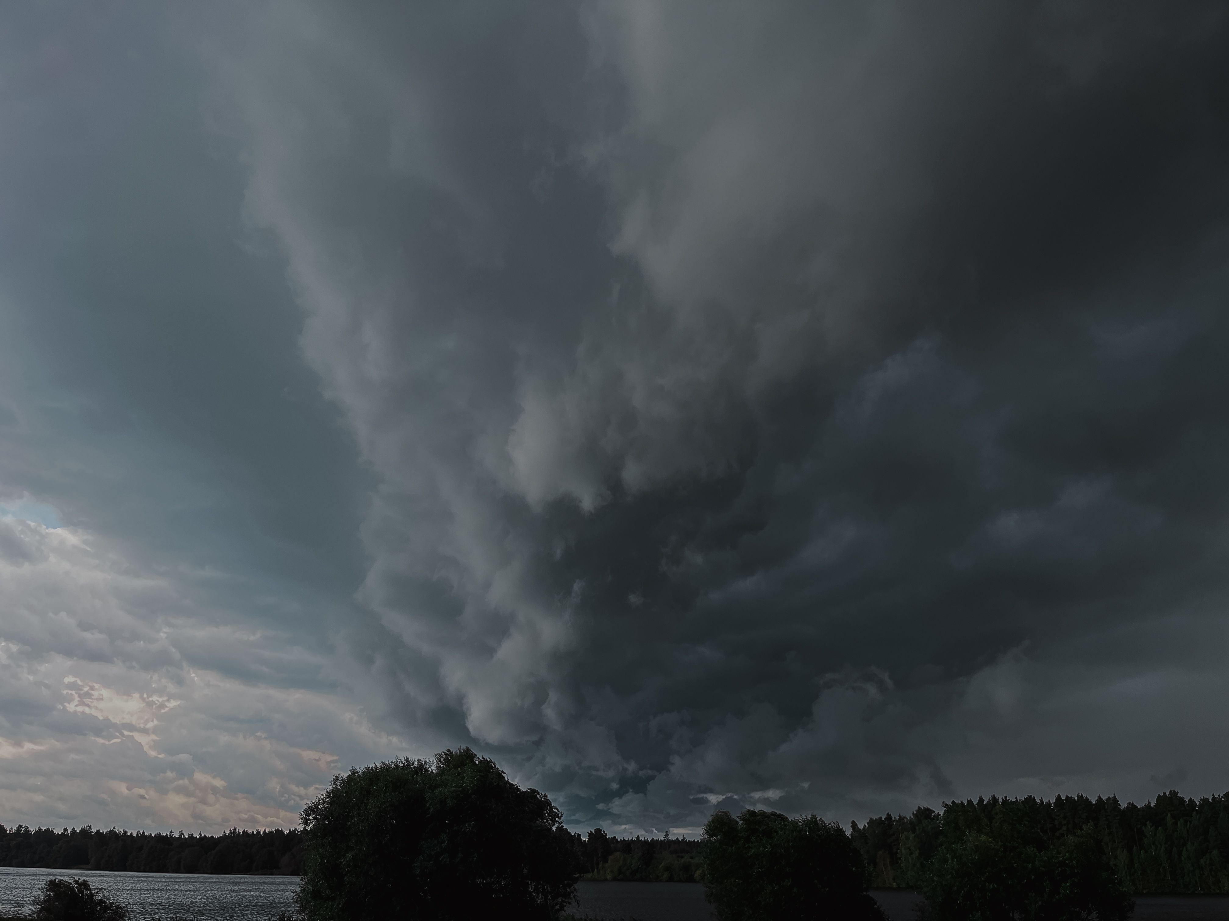 Dark Clouds in the Sky · Free Stock Photo