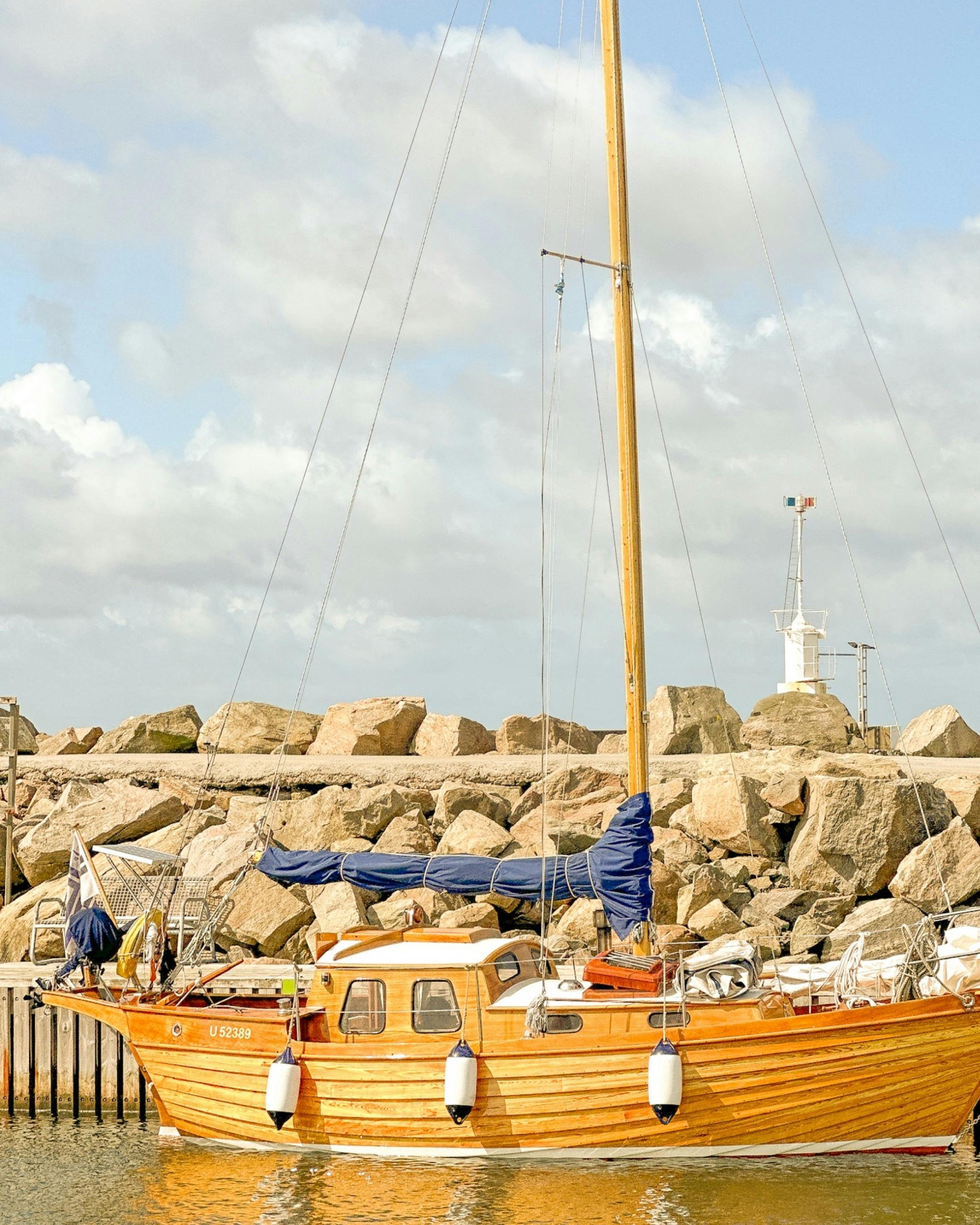 Vikings Setting Sail Photos, Download The BEST Free Vikings Setting ...