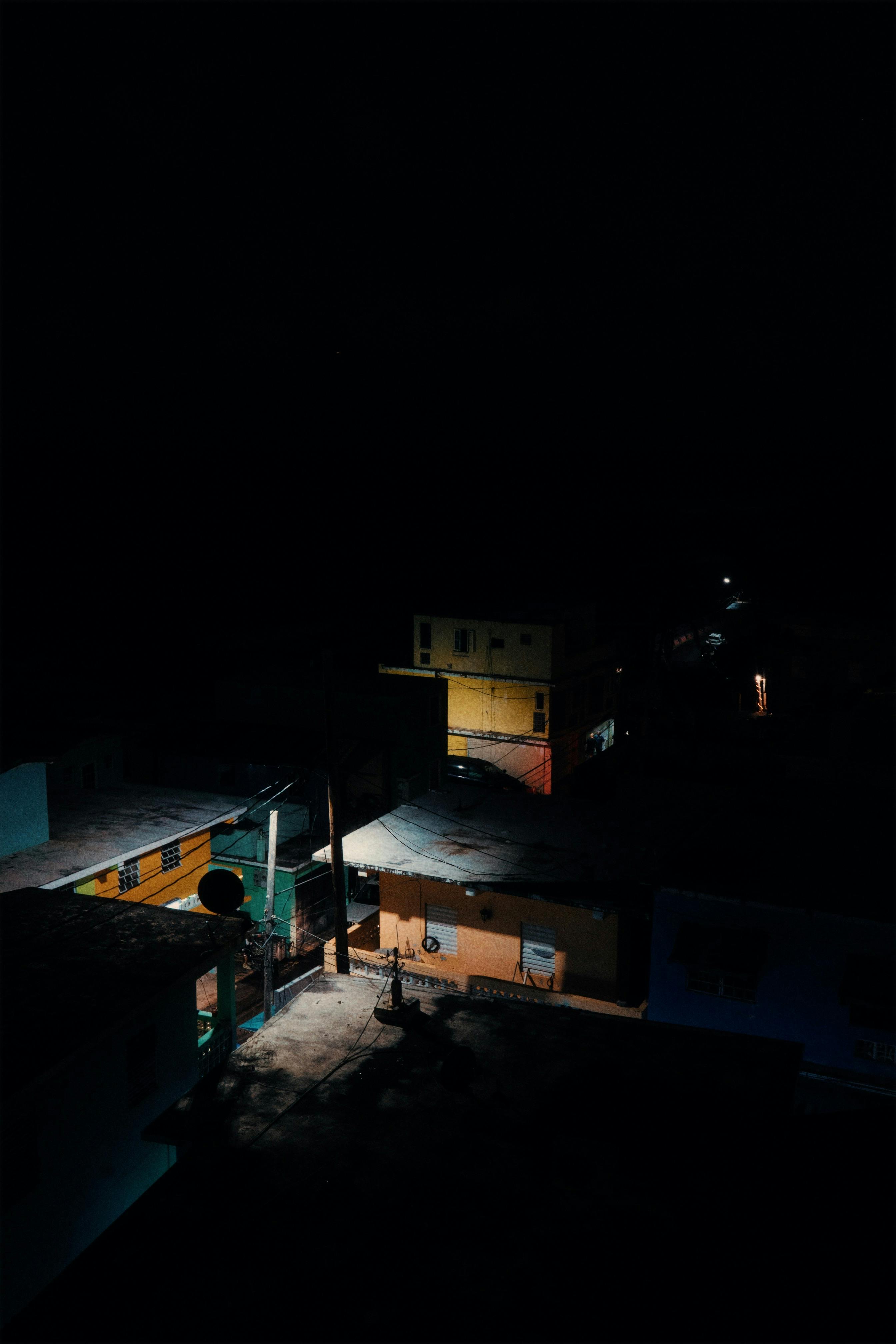 Buildings in Town at Night · Free Stock Photo