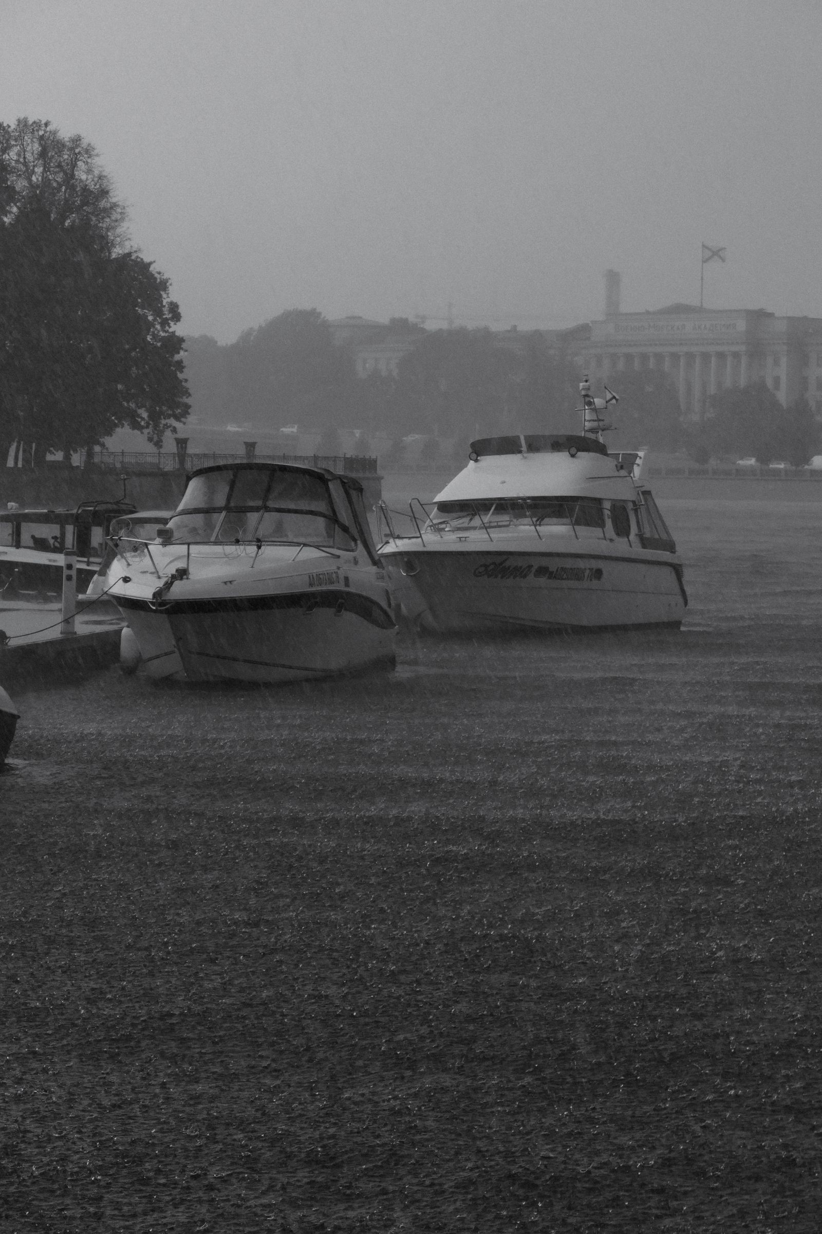 Boats In Rain Photos Photos, Download The BEST Free Boats In Rain ...