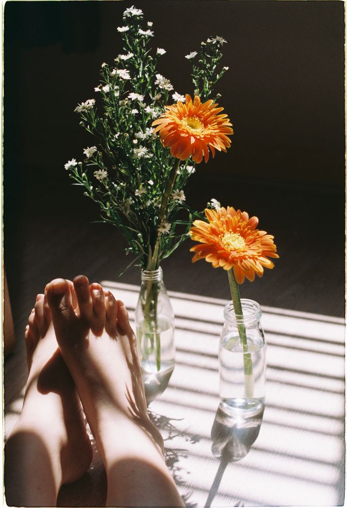 Aesthetic Feet Photos, Download The BEST Free Aesthetic Feet Stock ...