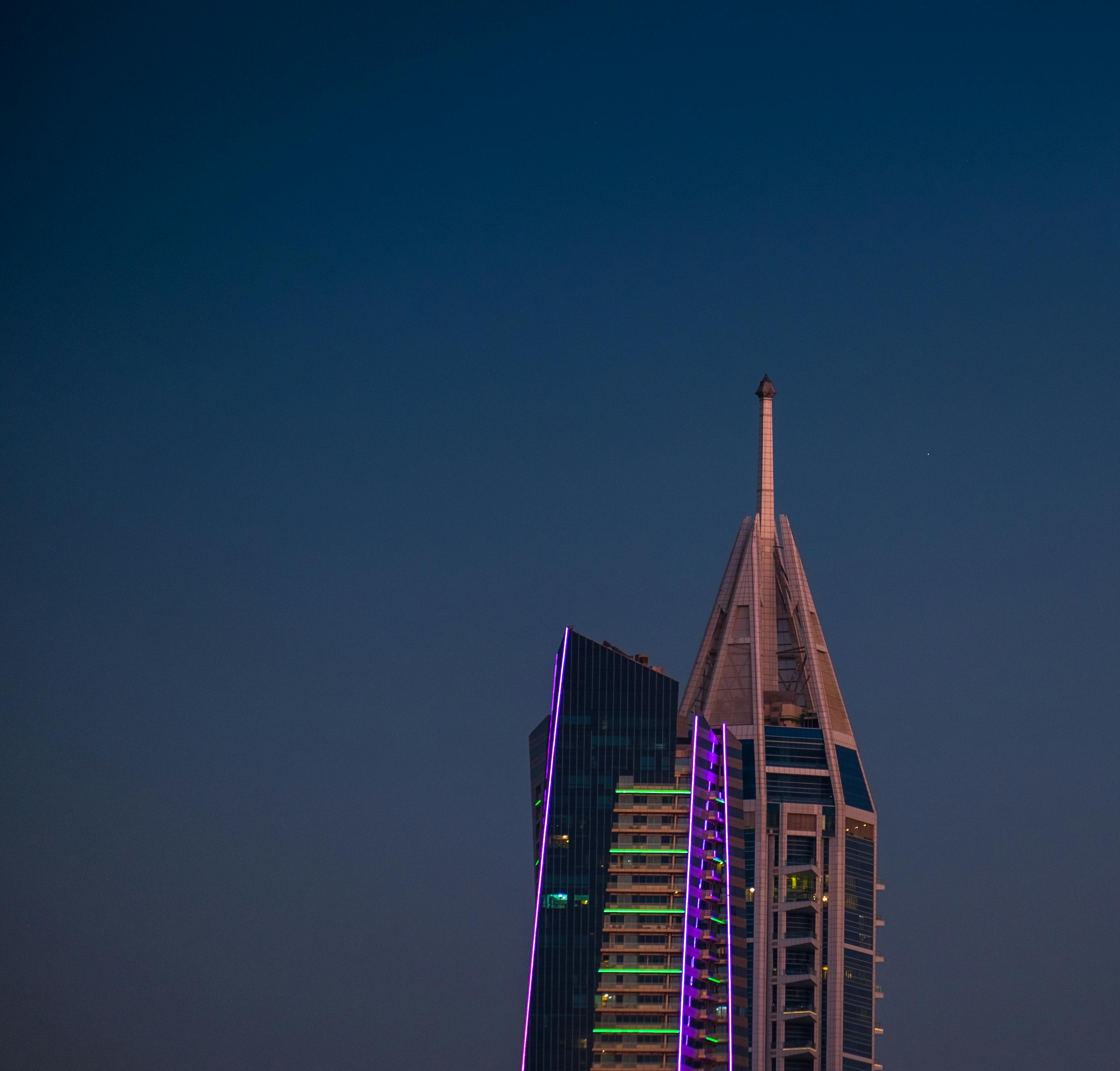 Rose Tower in Dubai · Free Stock Photo