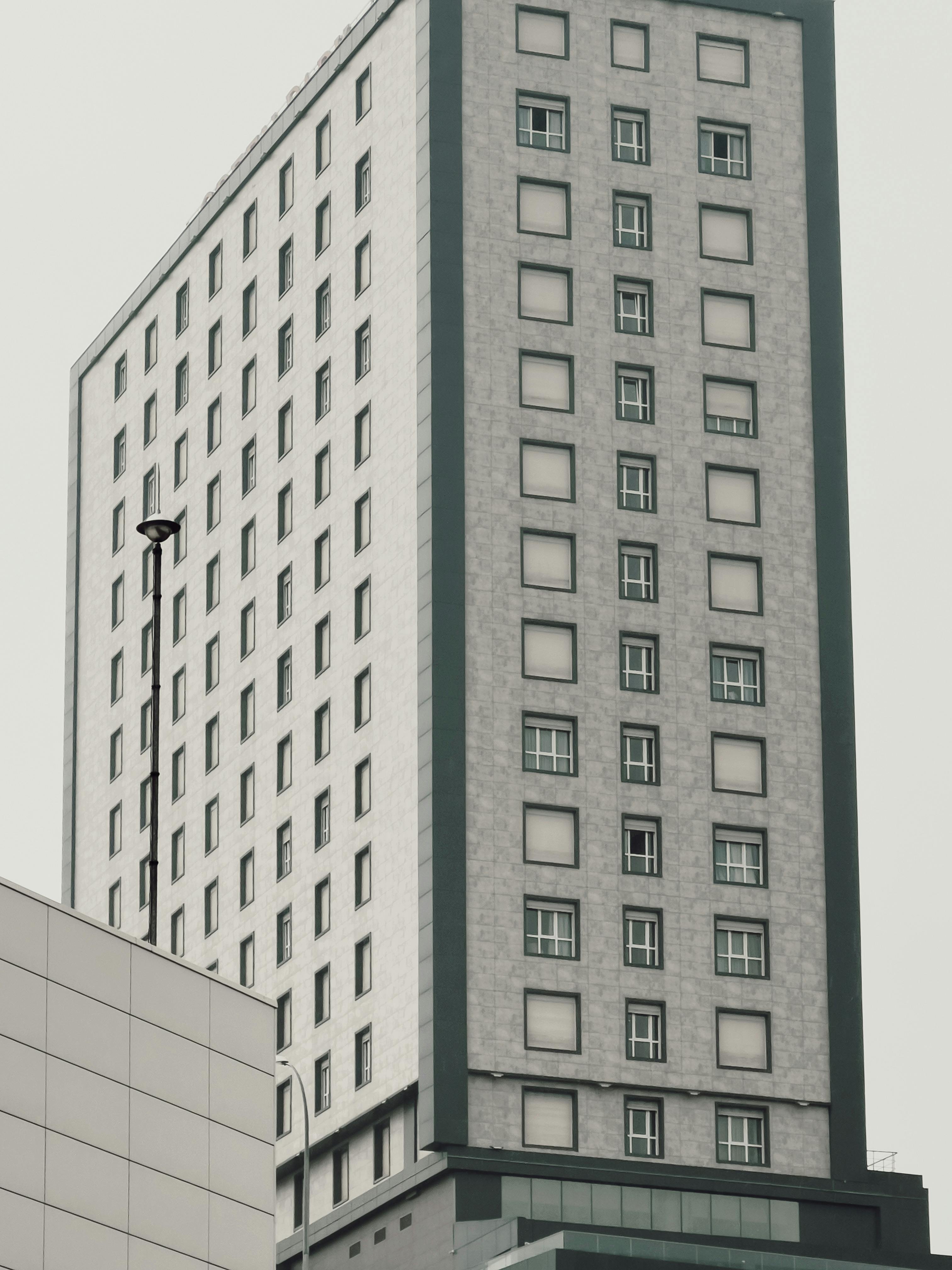 Gray High-rise Building · Free Stock Photo