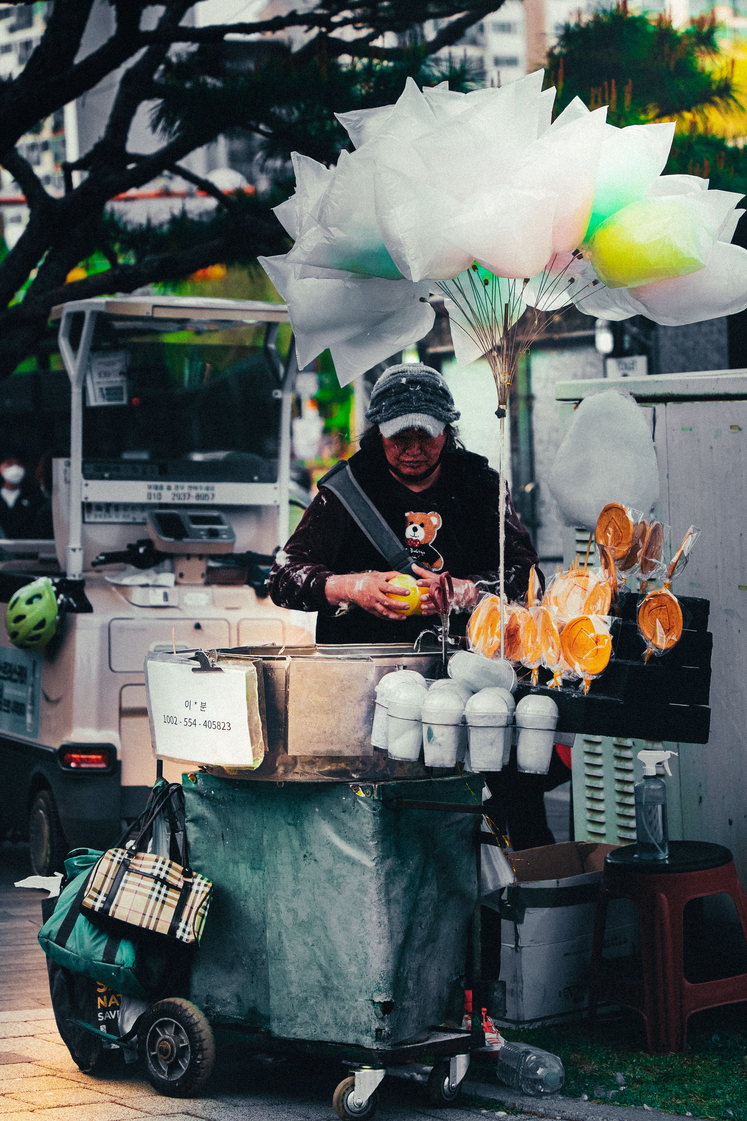 Street Vendor in Town · Free Stock Photo