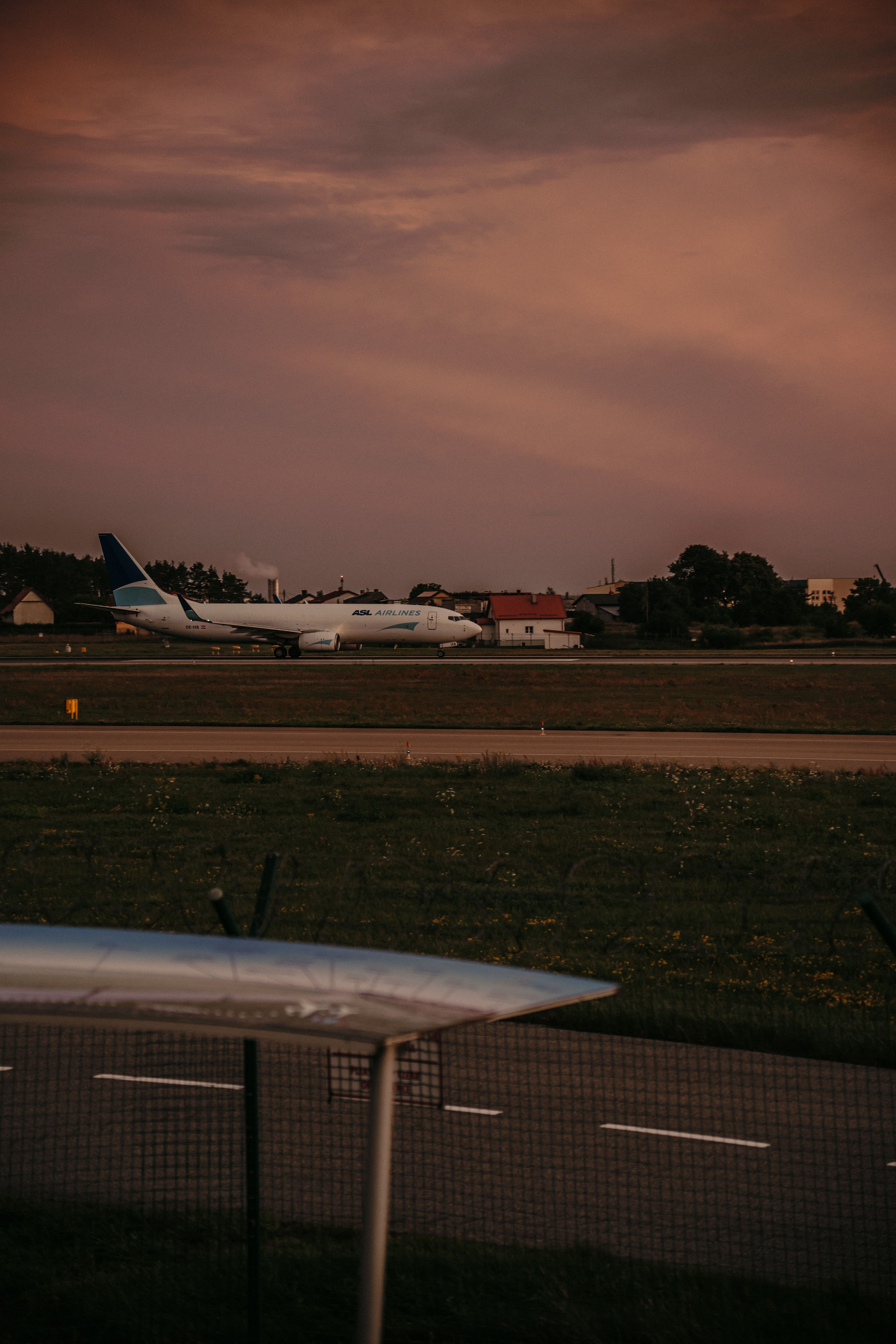 Plane Trail · Free Stock Photo
