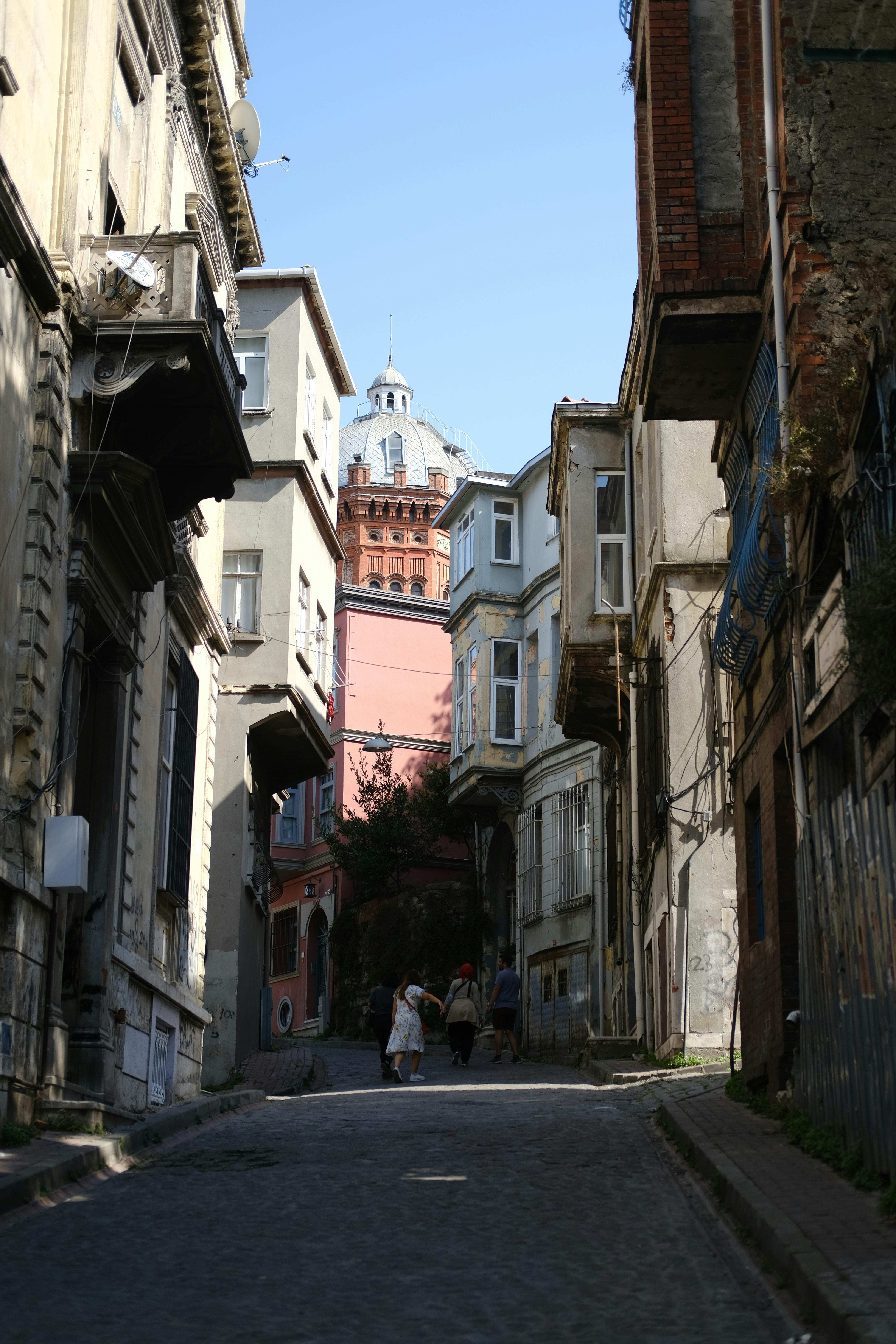 Narrow Alley in Turkey · Free Stock Photo