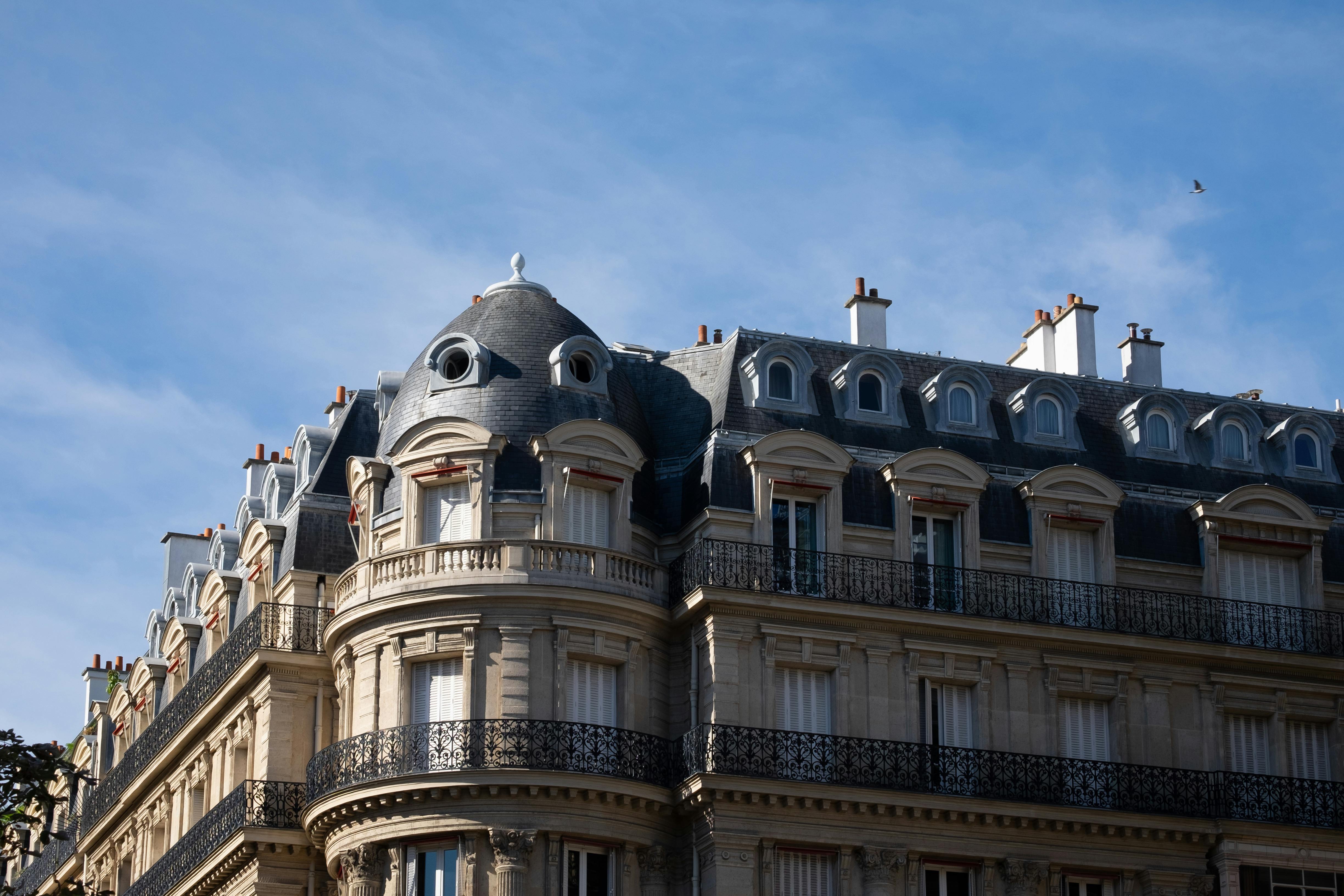 Ornamented Building Corner · Free Stock Photo