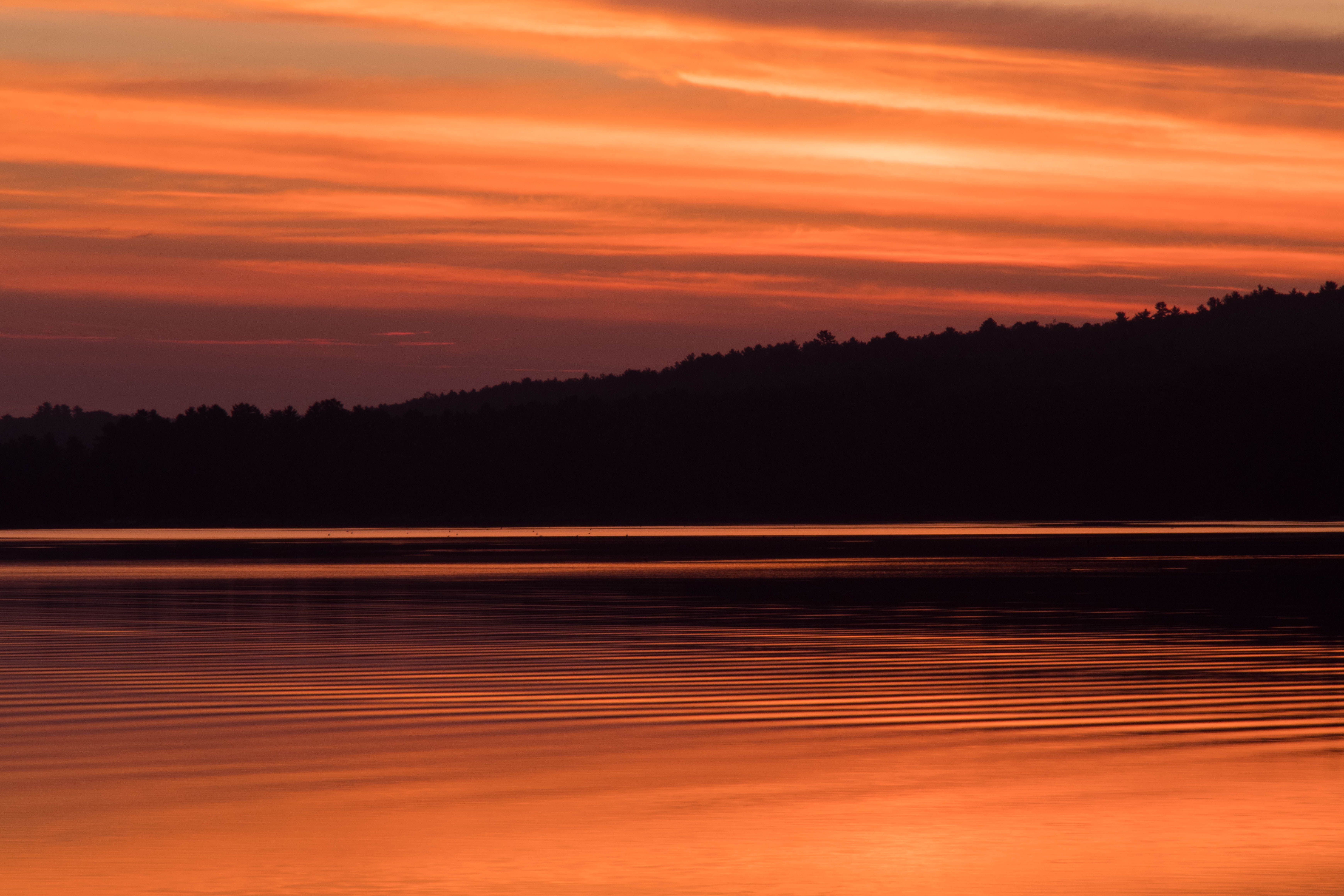 Red Sky Mirroring in Sea · Free Stock Photo