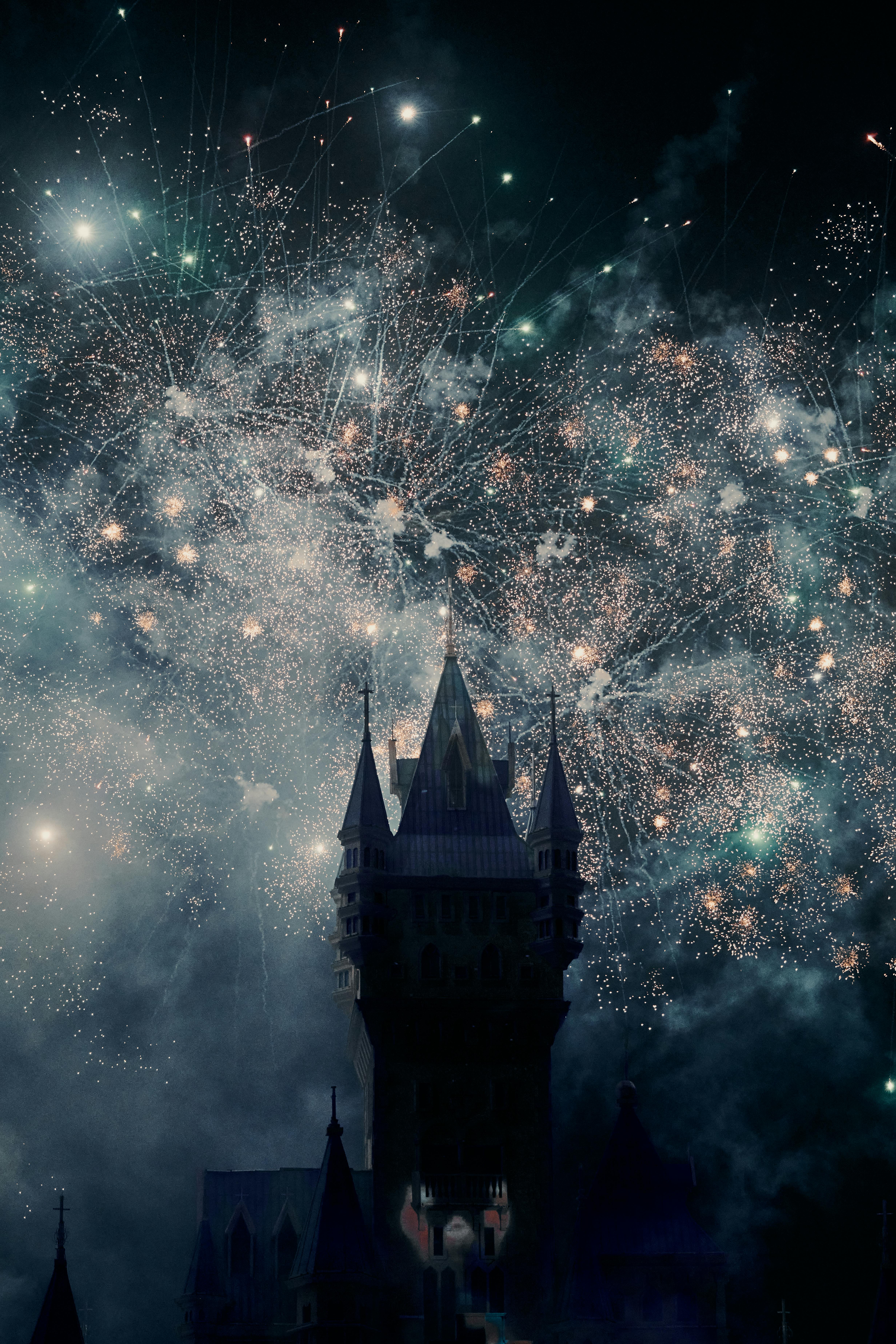 Fireworks over a Castle · Free Stock Photo