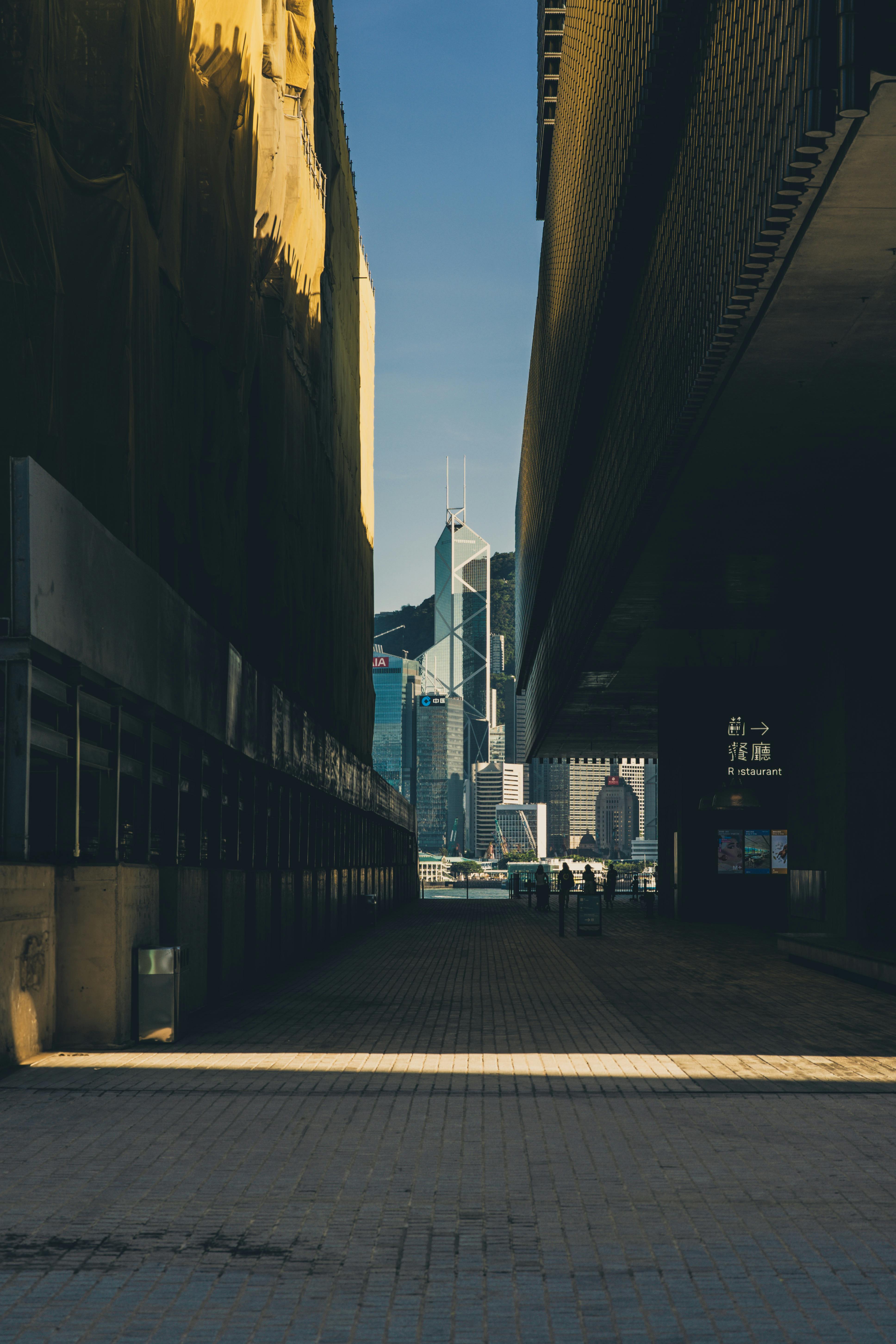 Alleyway in Shadow · Free Stock Photo