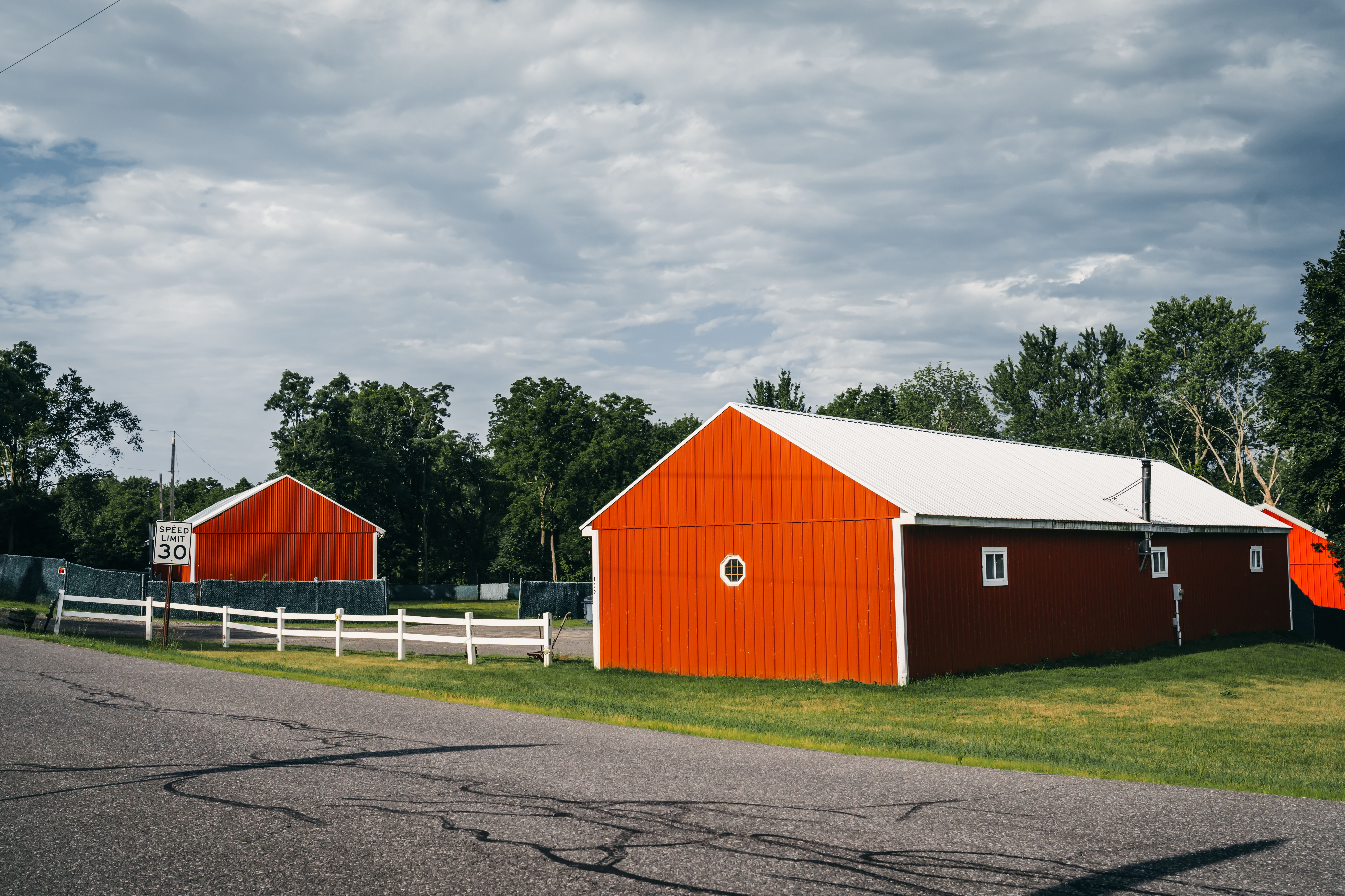 View of Barns in the Countryside · Free Stock Photo