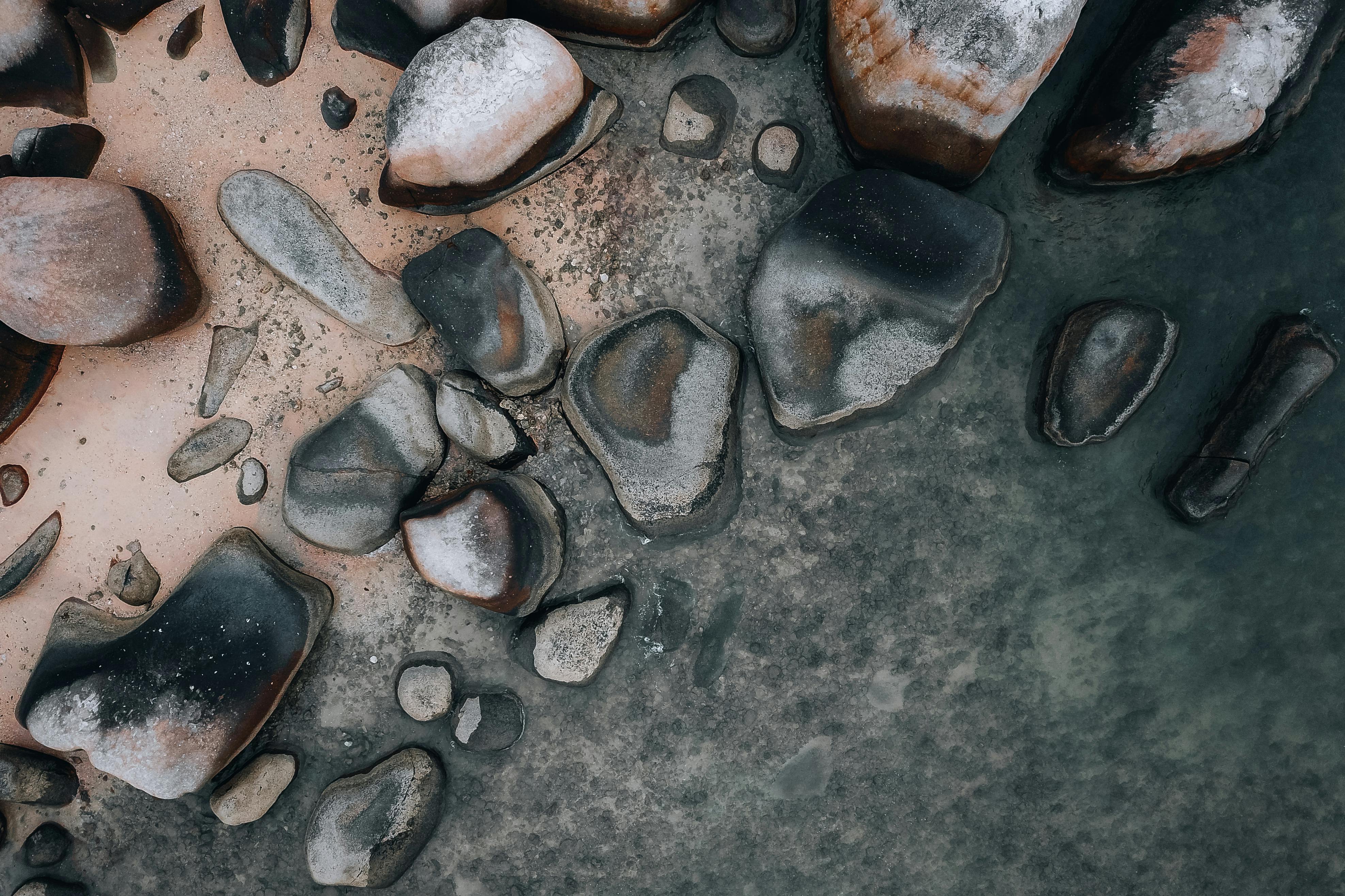 Rocks on a Beach · Free Stock Photo