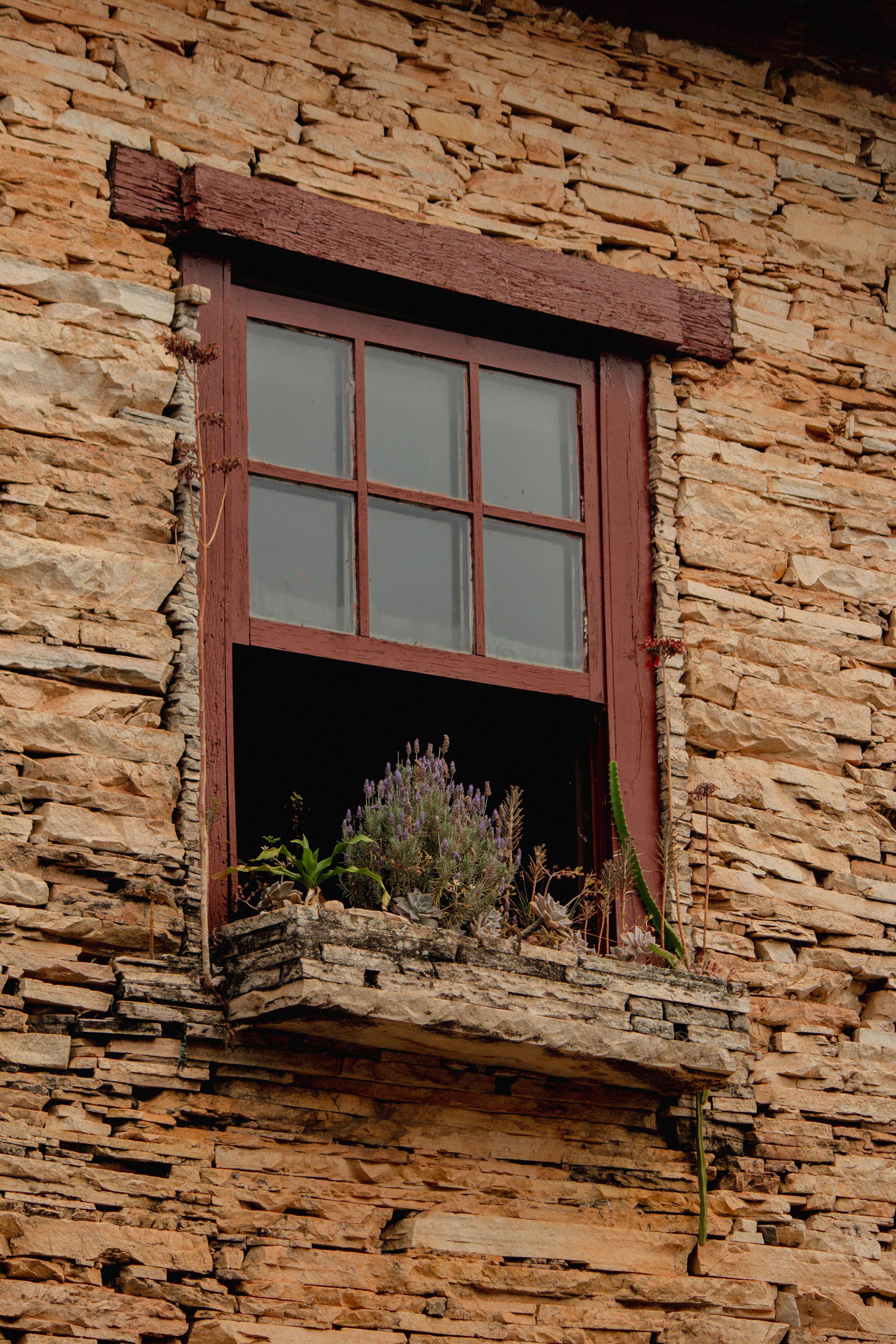 Window on a Building · Free Stock Photo