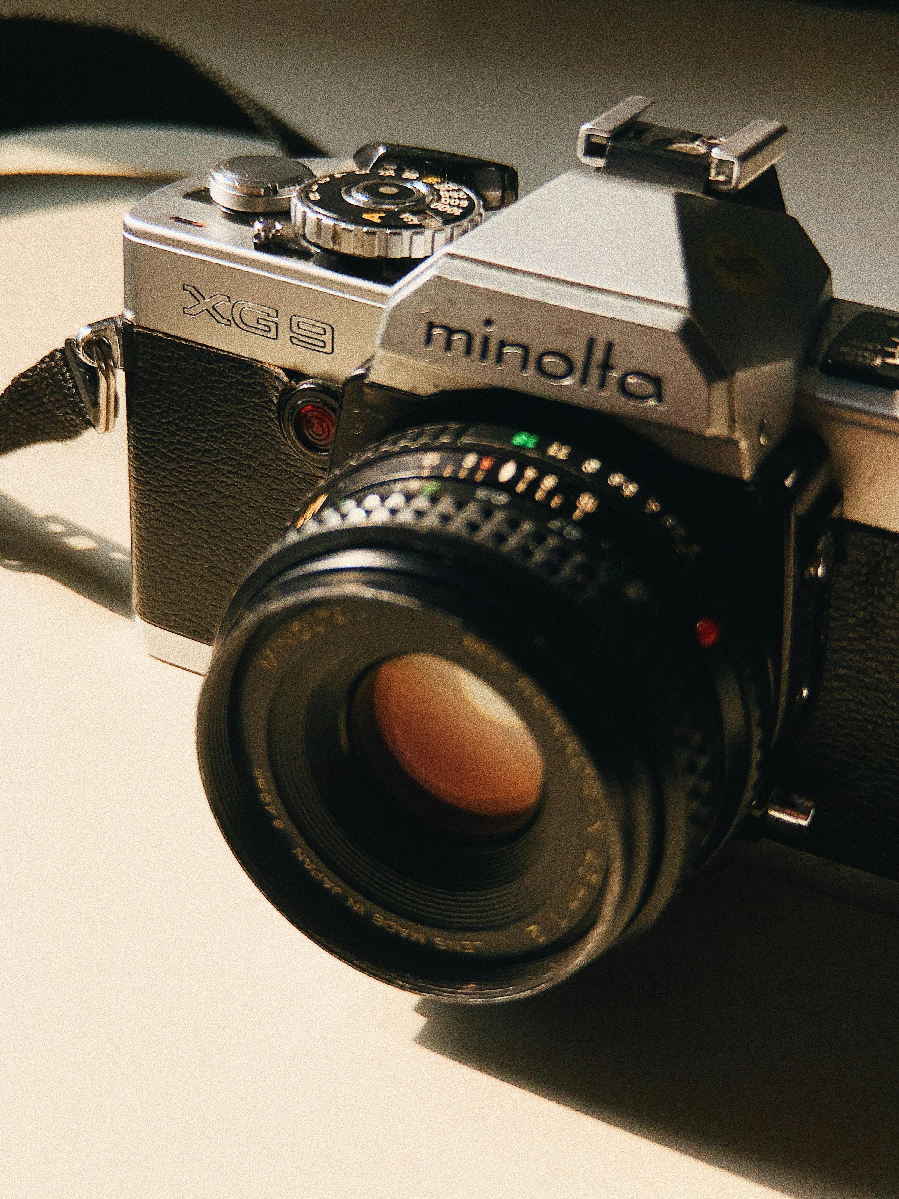 Close-up Photography of Vintage Camera · Free Stock Photo