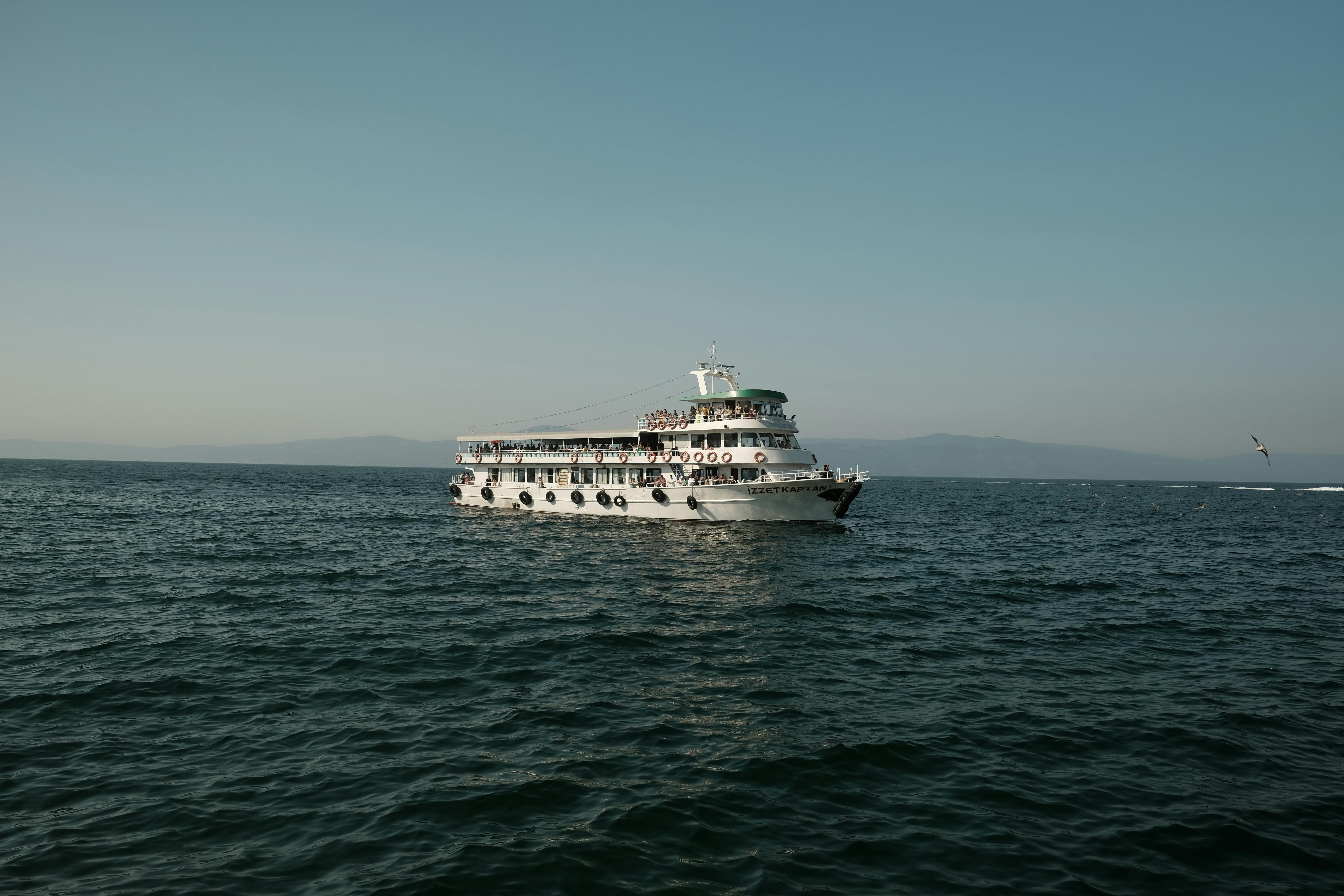 Vessel Entry Photos, Download The BEST Free Vessel Entry Stock Photos ...