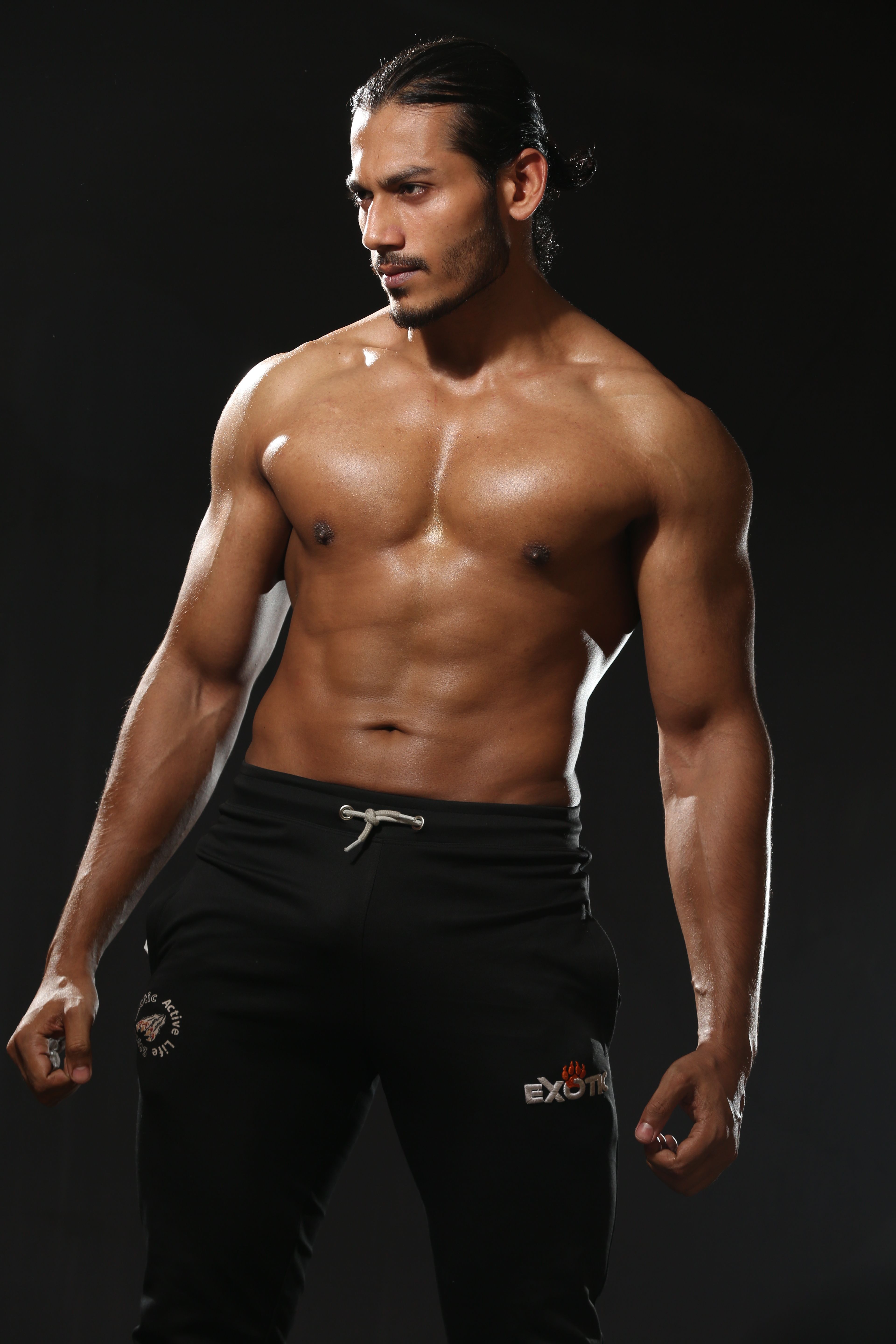 Muscular Brunette Model · Free Stock Photo